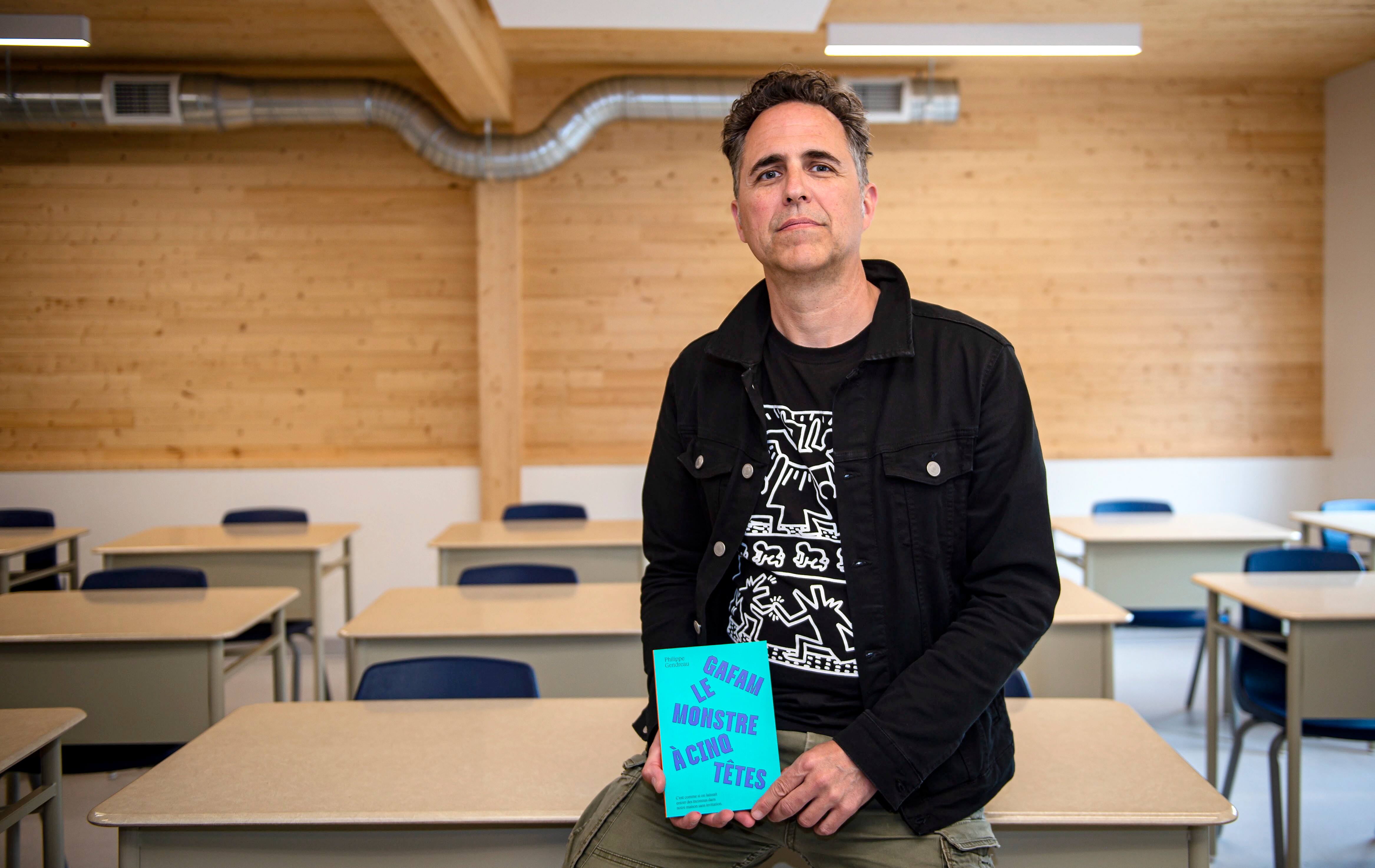 Projet de loi C-18: un enseignant en éthique part en croisade contre ...