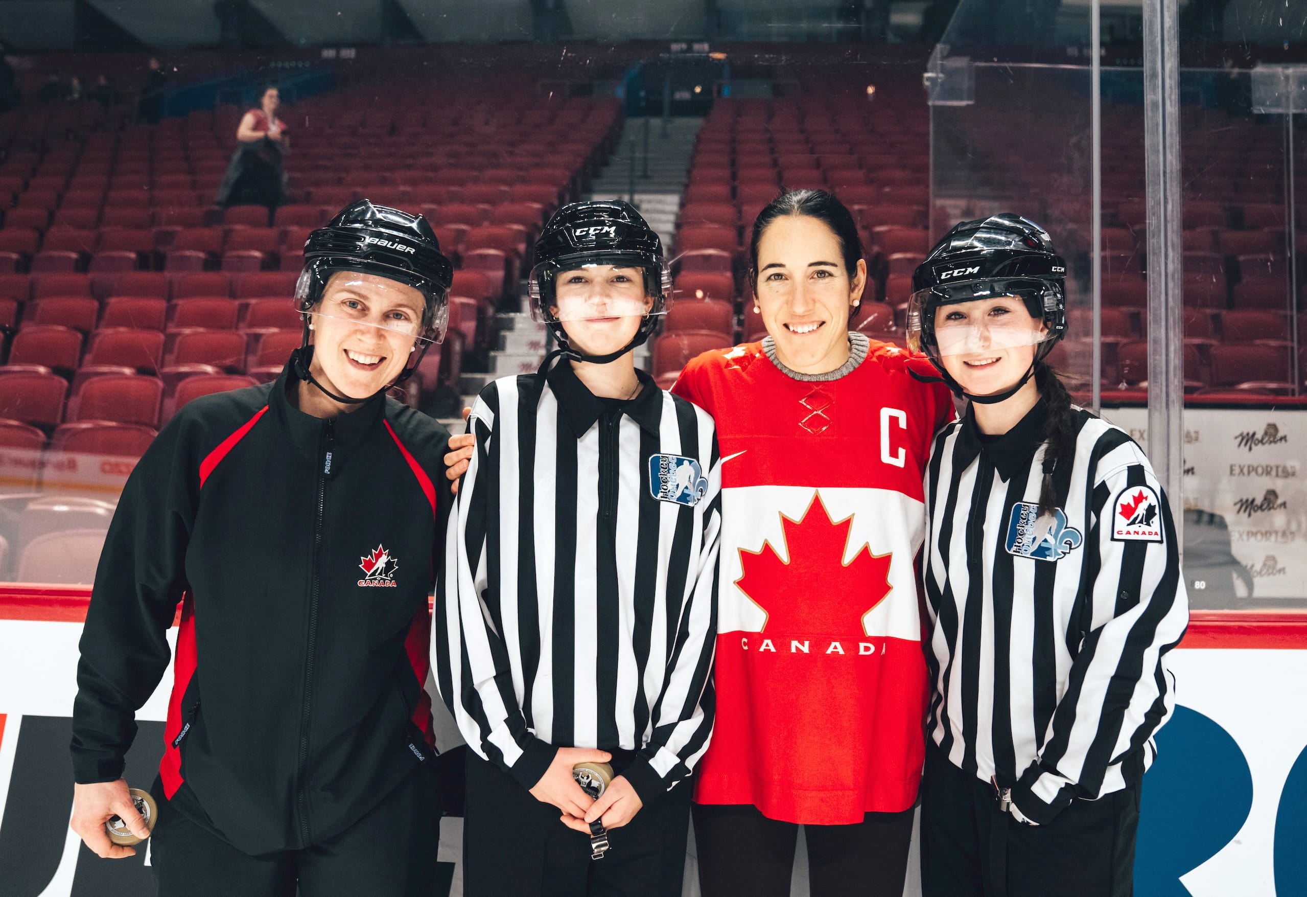 Tournoi entièrement arbitré par des femmes: Caroline Ouellette donne l ...