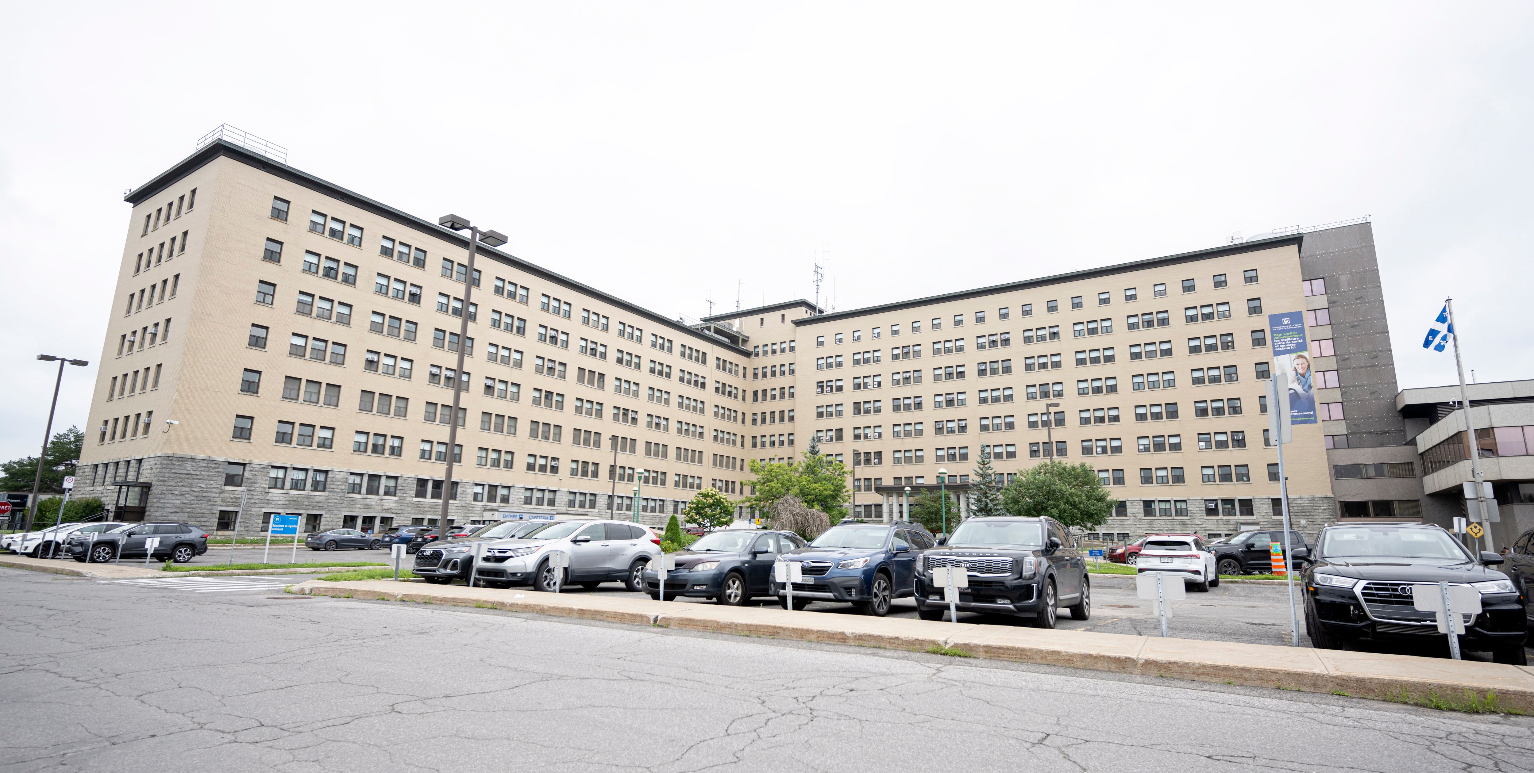 «On joue avec le feu»: des infirmières de pédiatrie craignent pour leur ...