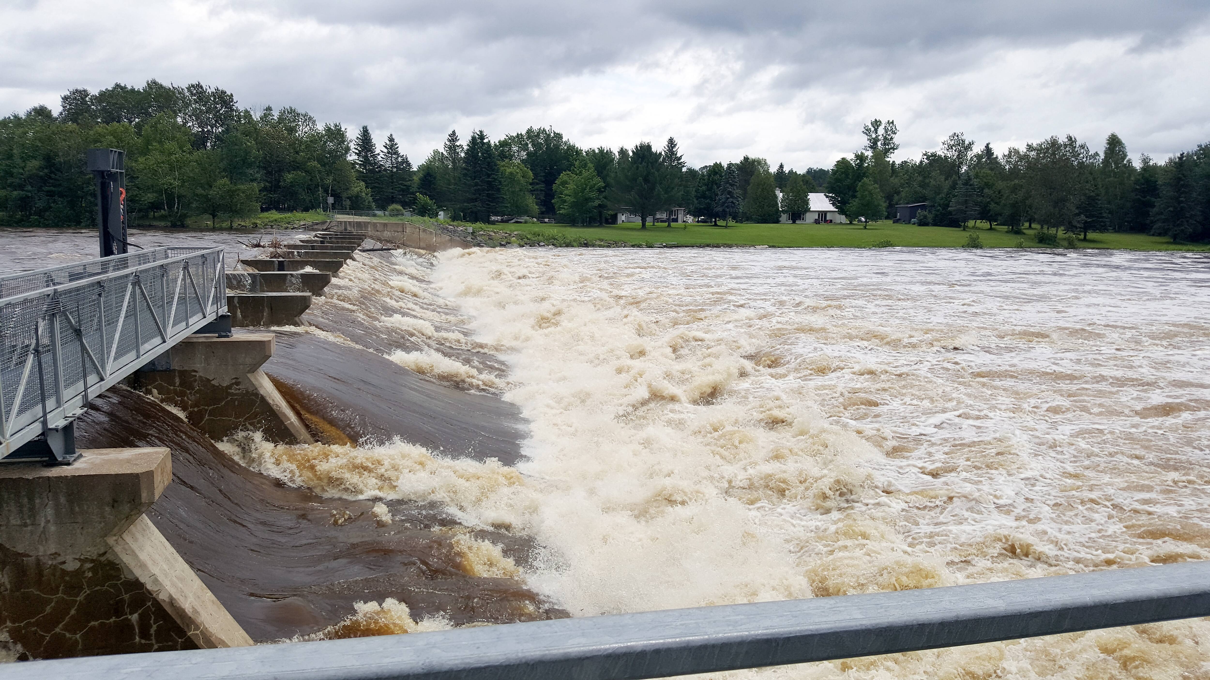 Inondations et routes sectionnées dans Portneuf | JDQ