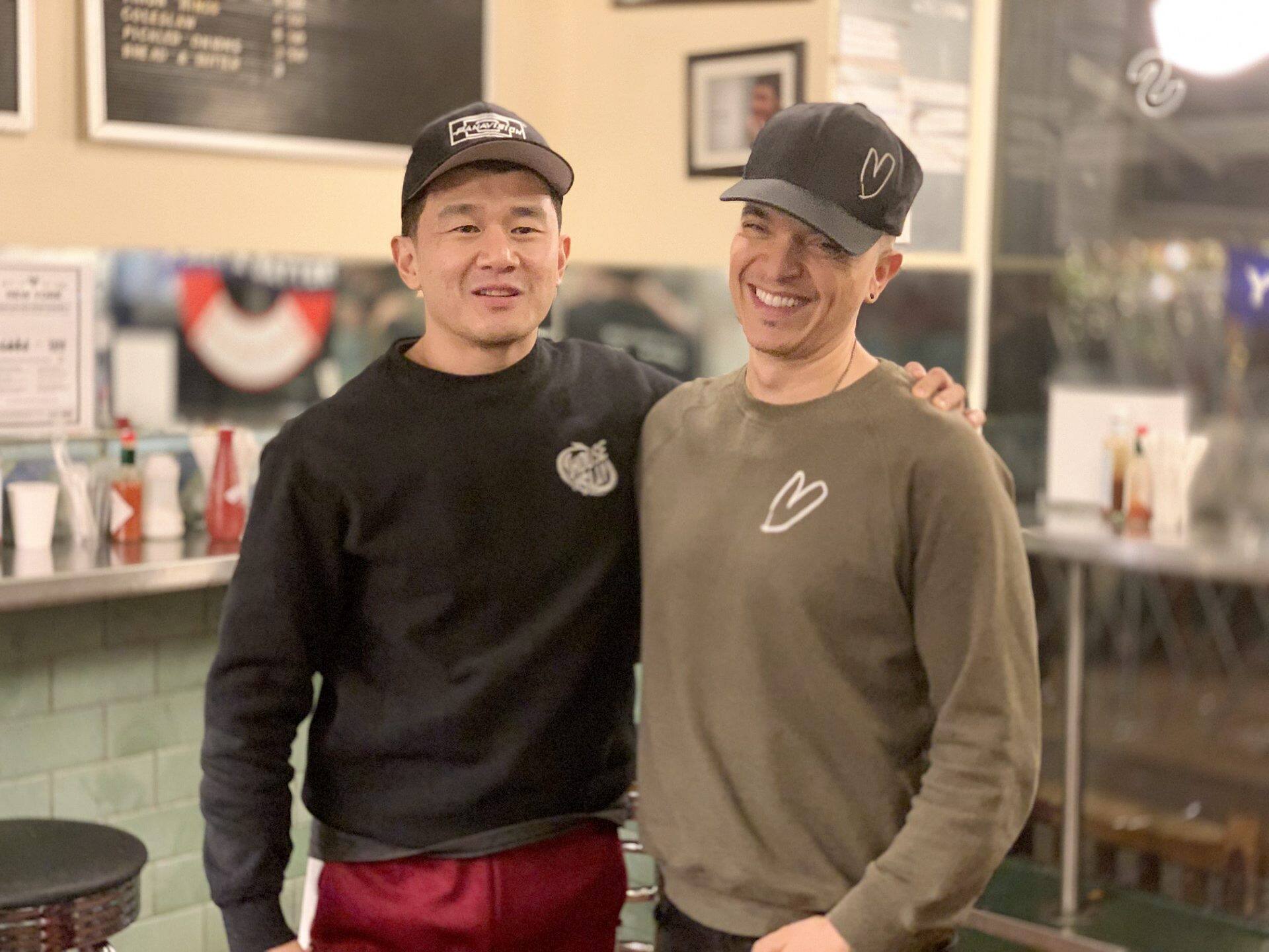 Rachid Badouri veut faire rire in English | JDQ