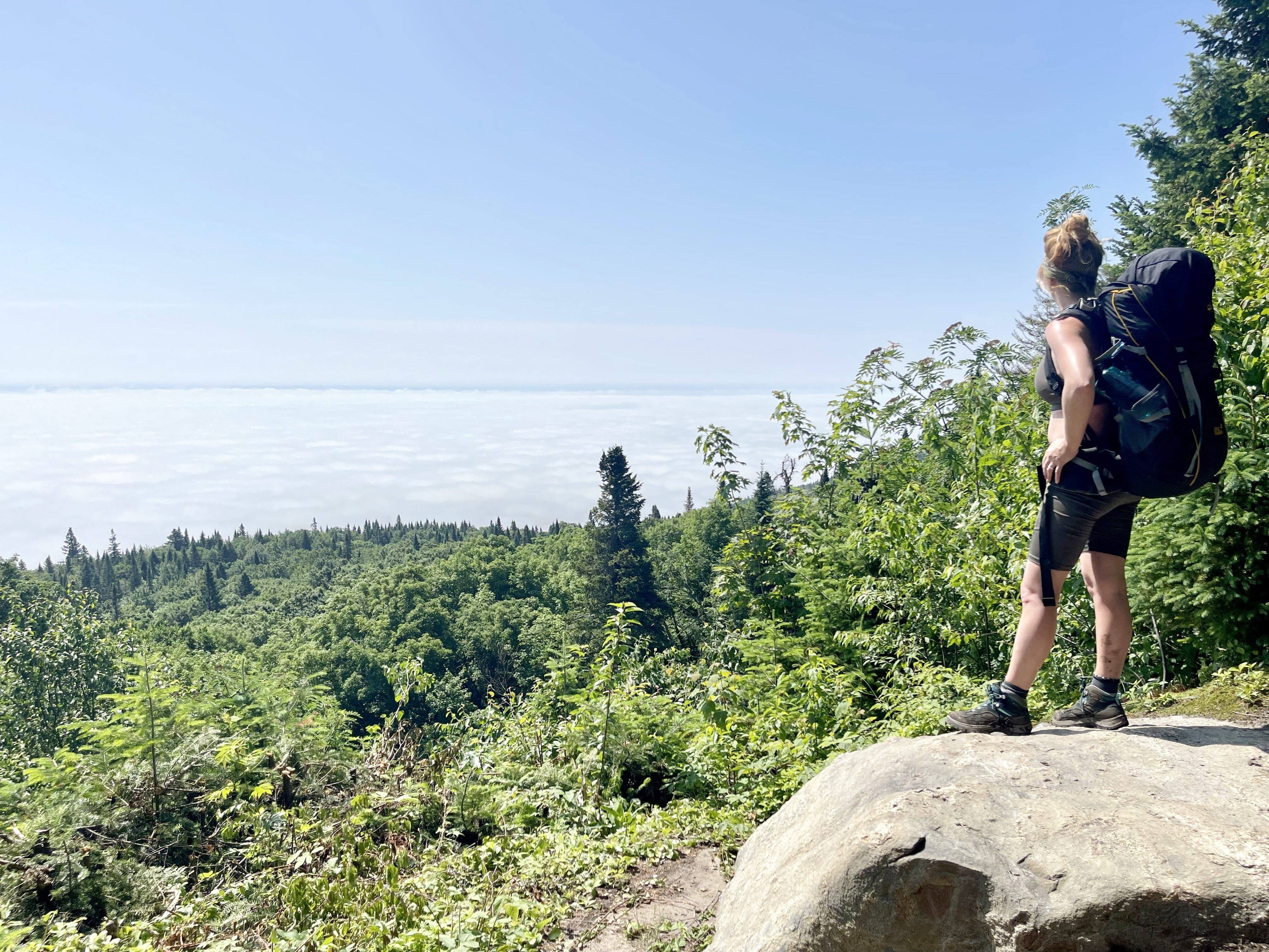 Comment initier son ado au bonheur d'une longue randonnée sur le ...