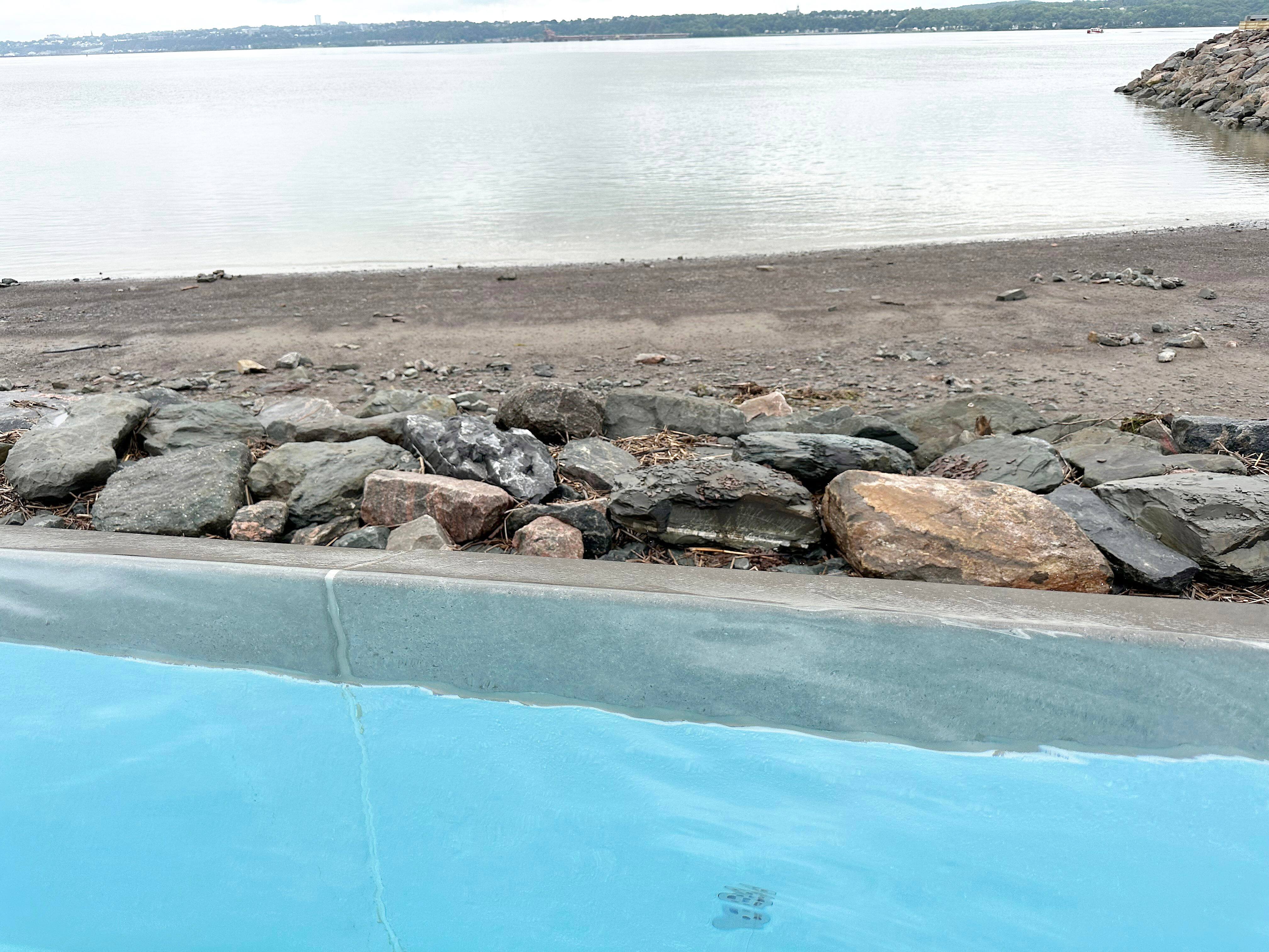 Et si Montréal copiait Québec et sa géniale Station de la Plage de la ...