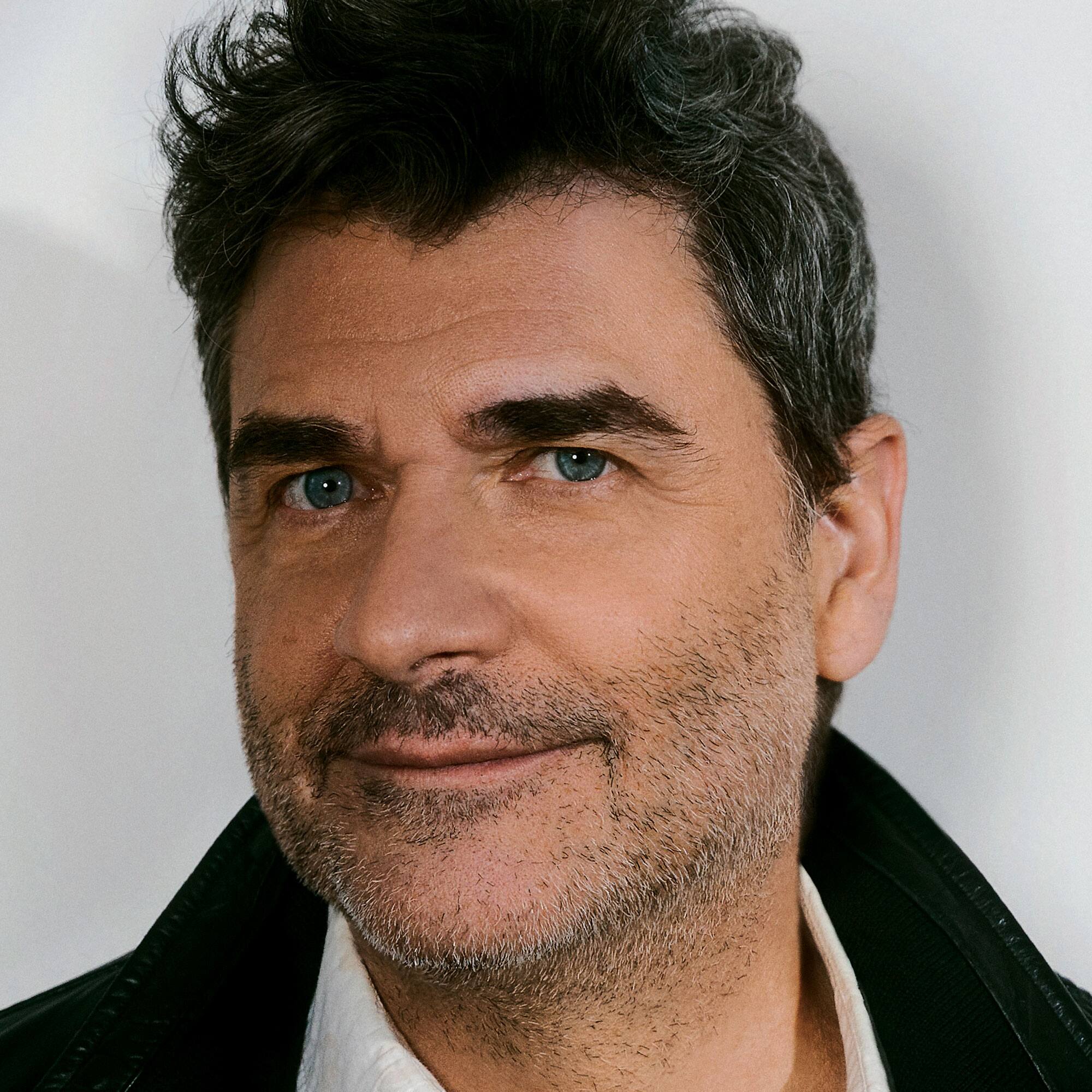 Voici 12 auteurs québécois à découvrir pour la journée «Achetez un ...