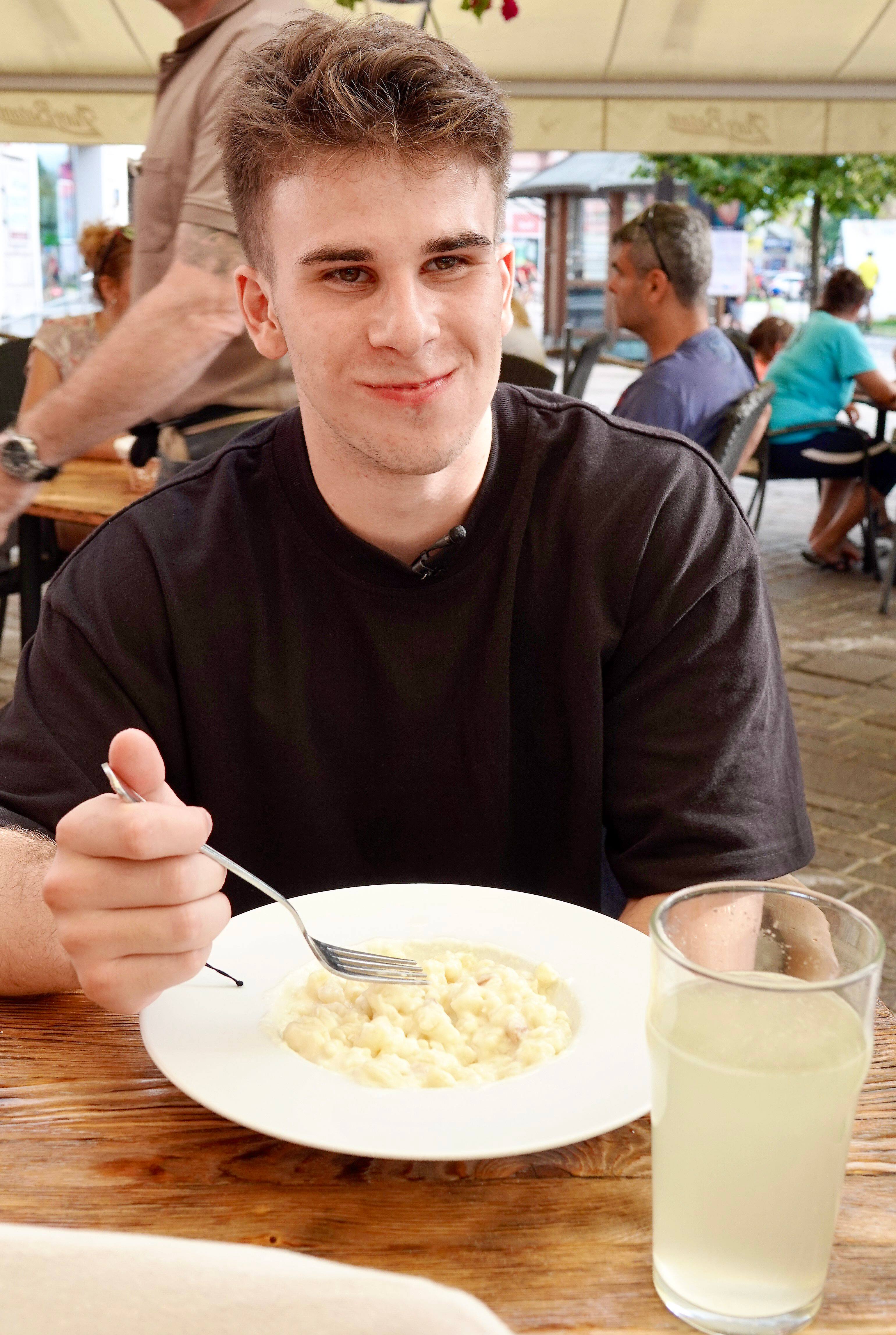 [PHOTOS] L'espoir du Canadien Filip Mesar a un but précis en tête pour ...