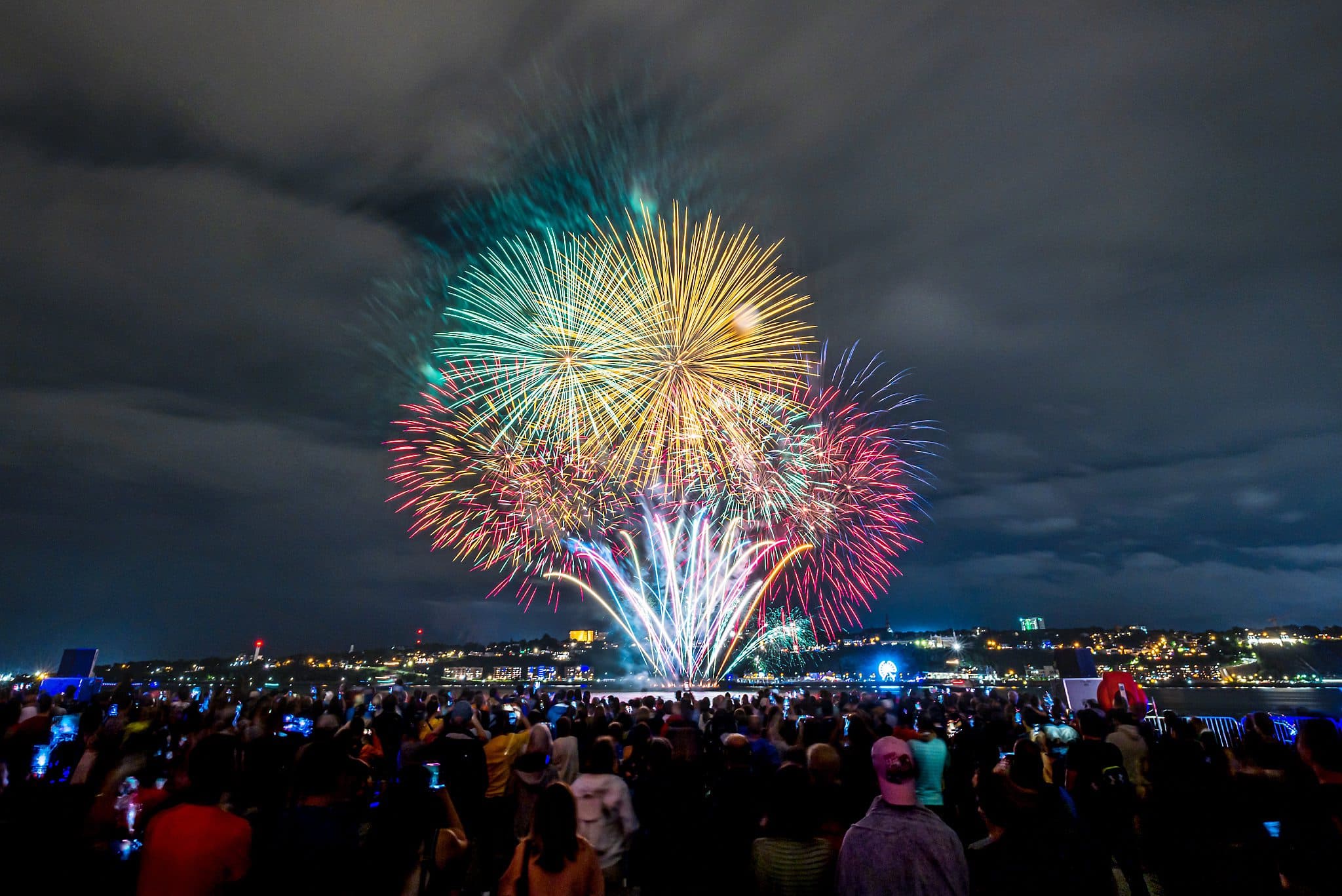 Grands Feux Loto-Québec: une 28e édition festive et pleine de ...