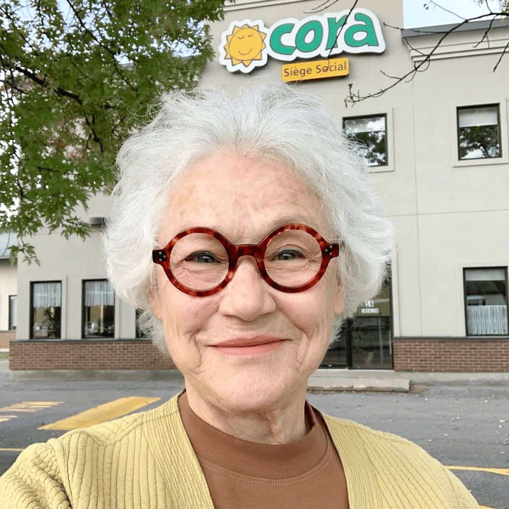 En ligne avec Cora Tsouflidou: ma mère a été malheureuse toute sa vie | JDM