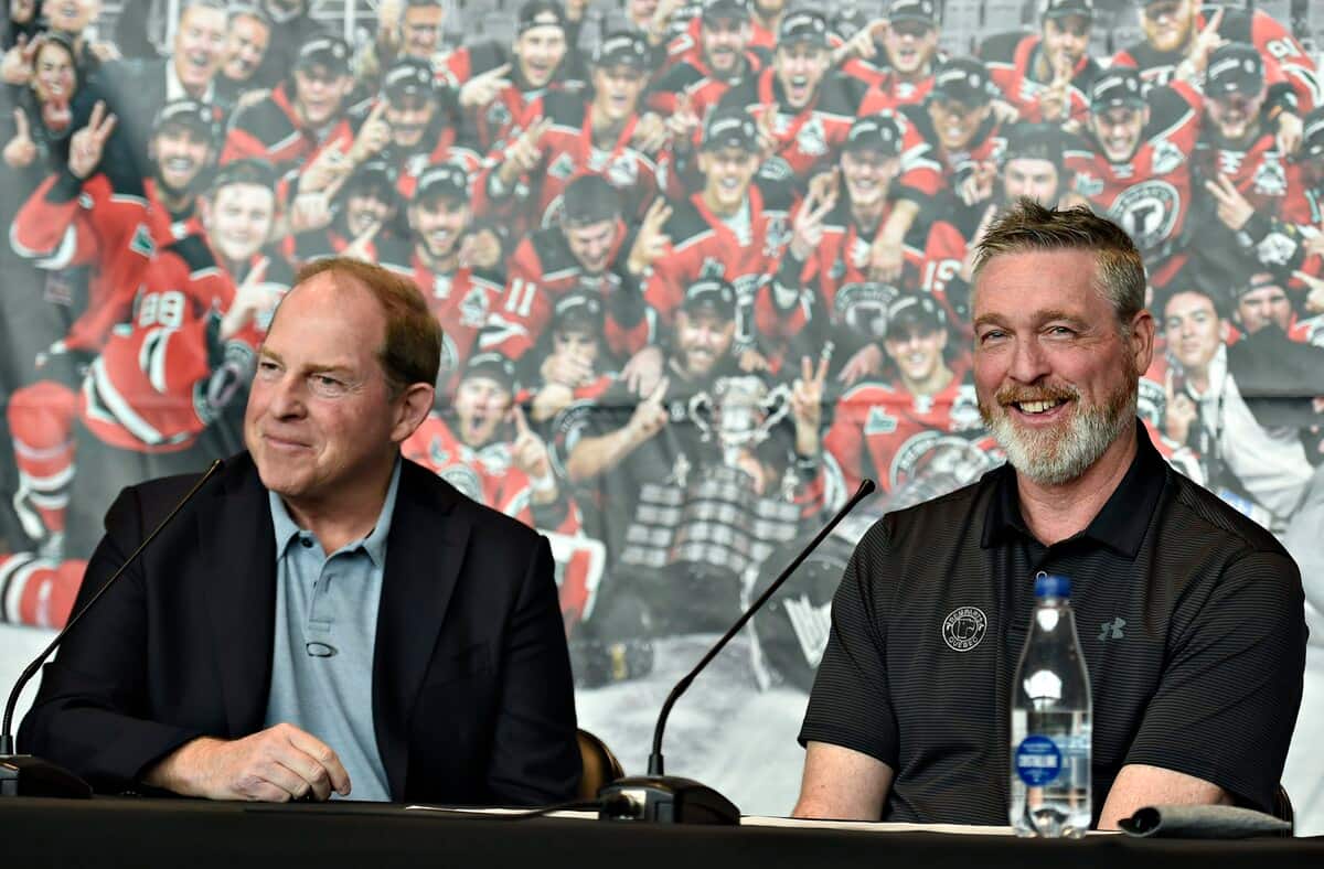 Jacques Tanguay et Patrick Roy disent adieu aux Remparts | JDQ