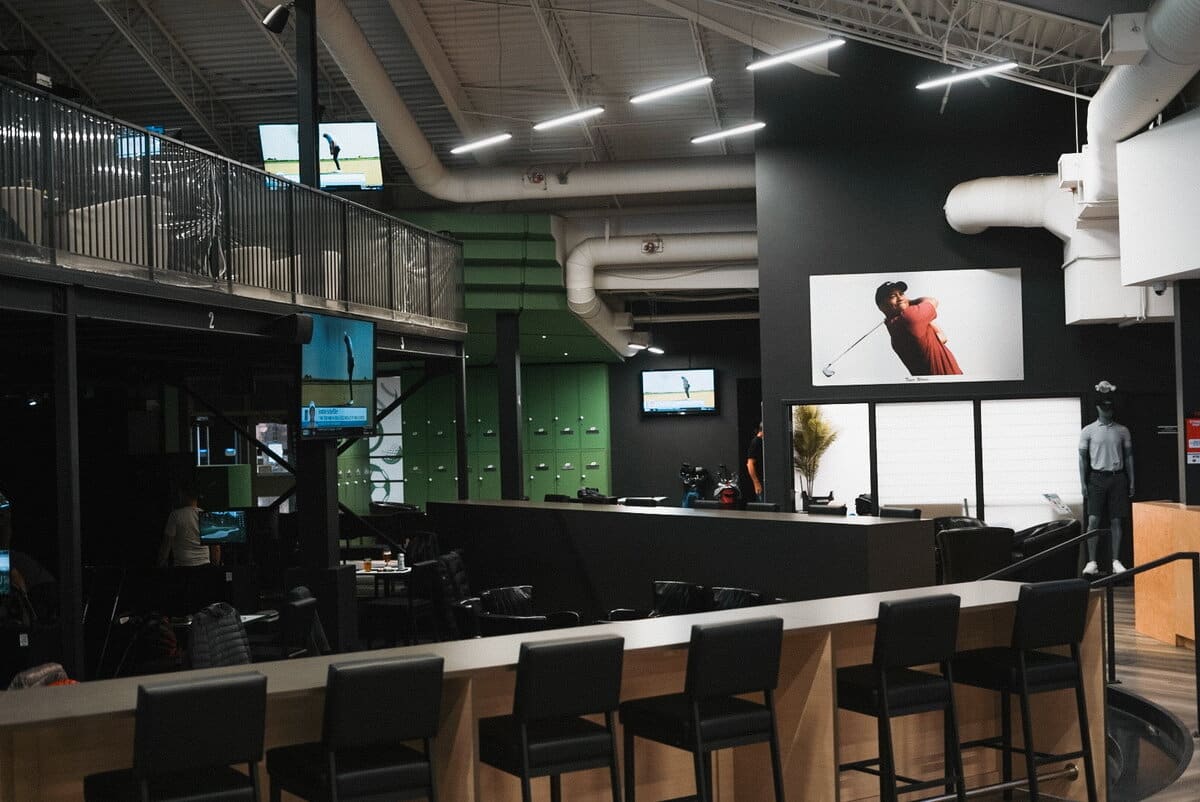 VGolf Québec: le centre de golf virtuel intérieur se vante d’être ...