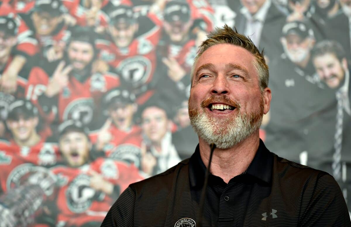 «Remplacer Patrick Roy, c'est tout un contrat» - TVA Sports