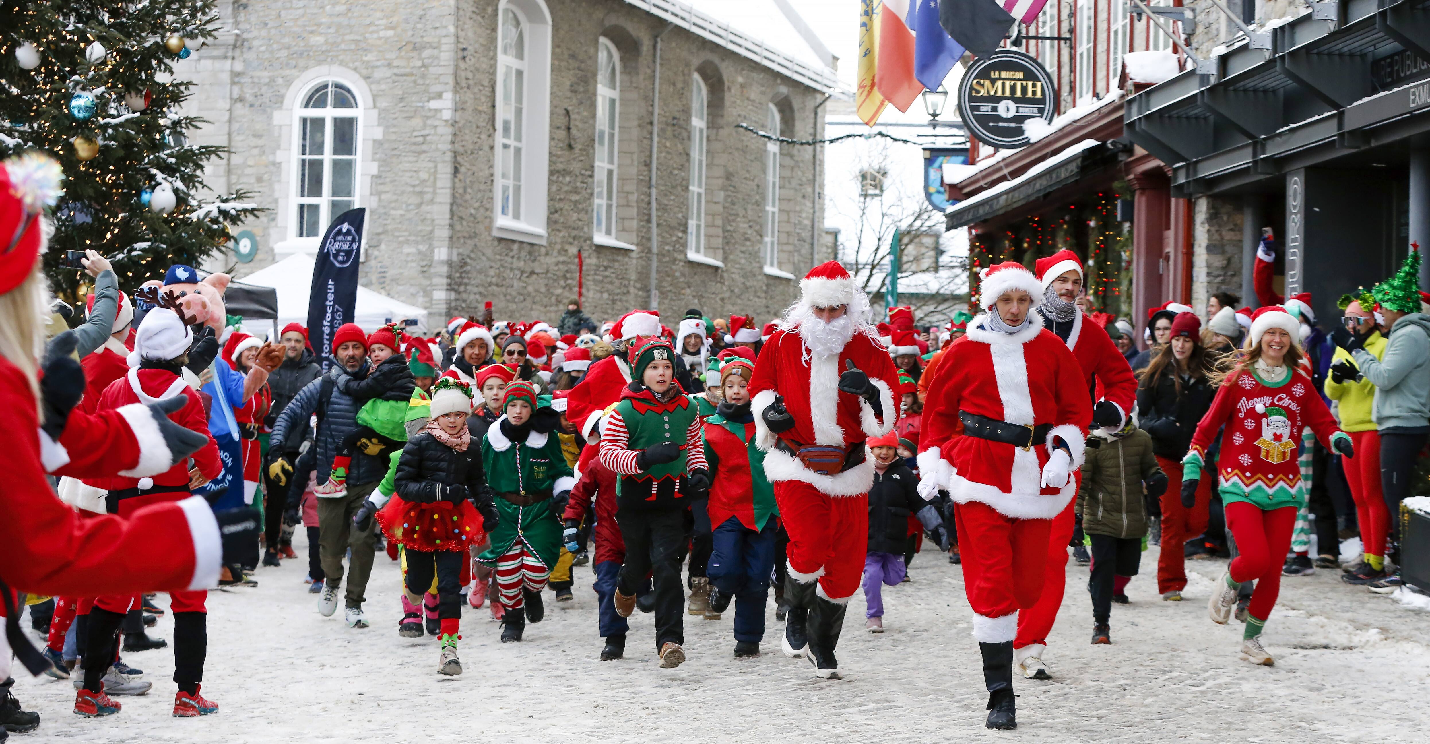 33 000$ pour les enfants dans le besoin: des centaines de pères Noël ...