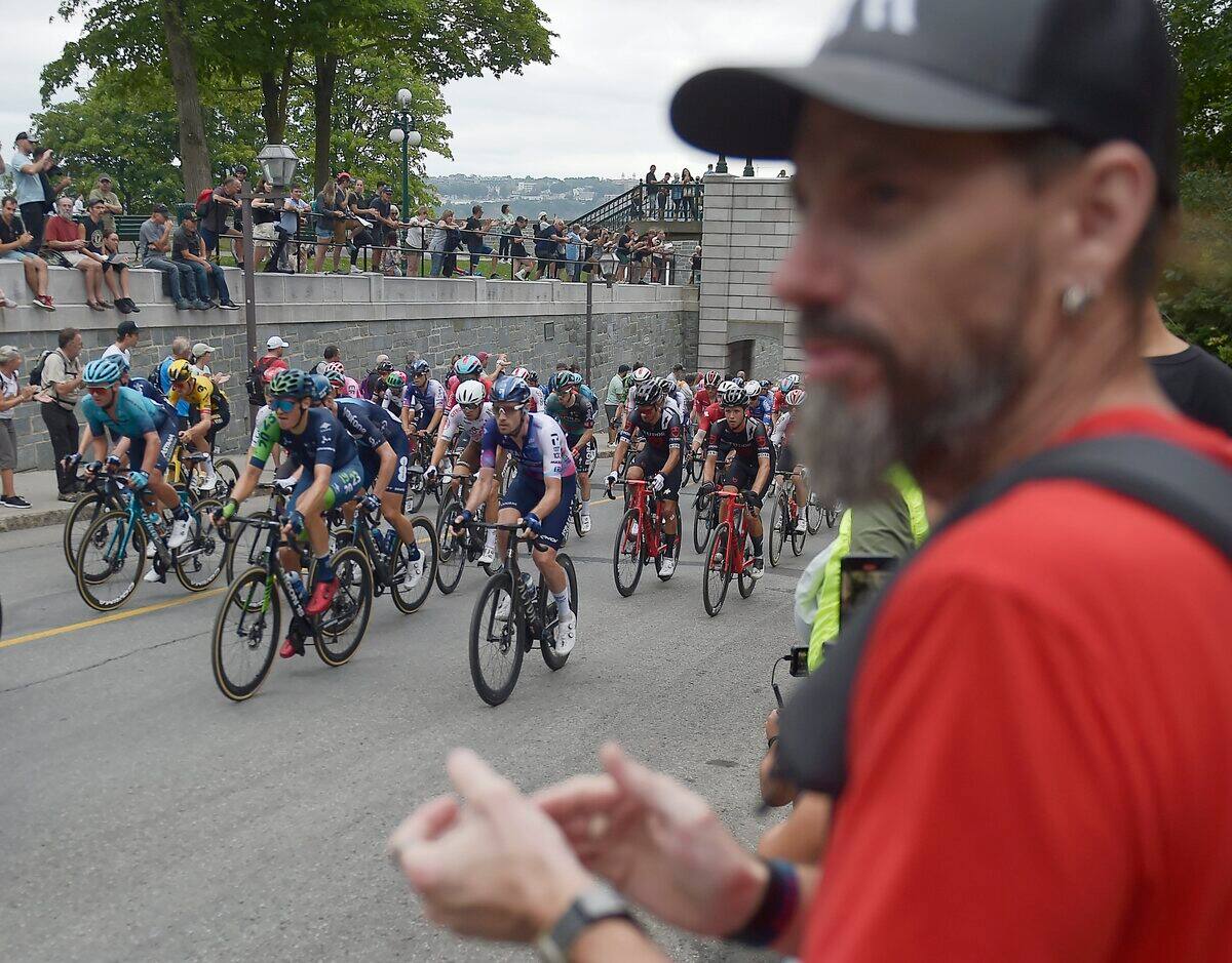 [IMAGES] Grand Prix cycliste : Arnaud De Lie triomphe à Québec - TVA Sports