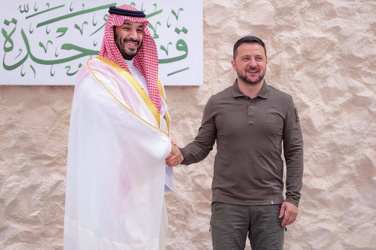 Le président Zelensky remercie le prince d'Arabie saoudite pour son soutien | TVA Nouvelles