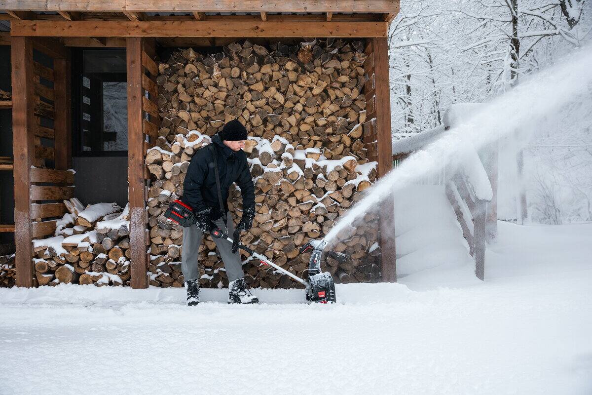 Pelle électrique de conception québécoise de Garant: un succès qui ...