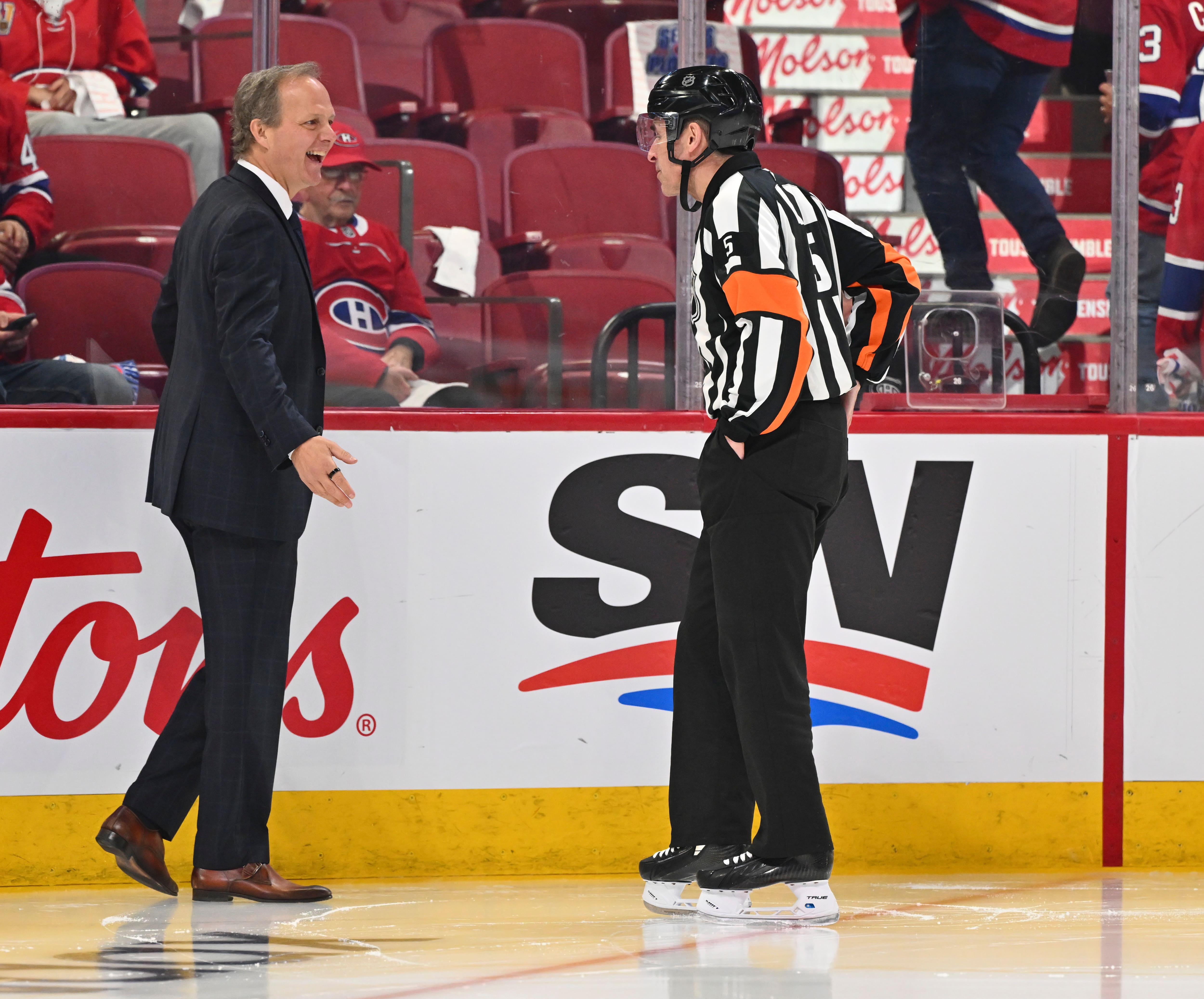 Le CH trouve que Jon Cooper charme les officiels - TVA Sports