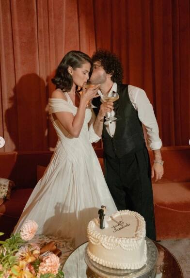 Selena Gomez dévoile ses trois robes de mariage sur Instagram | 24 heures