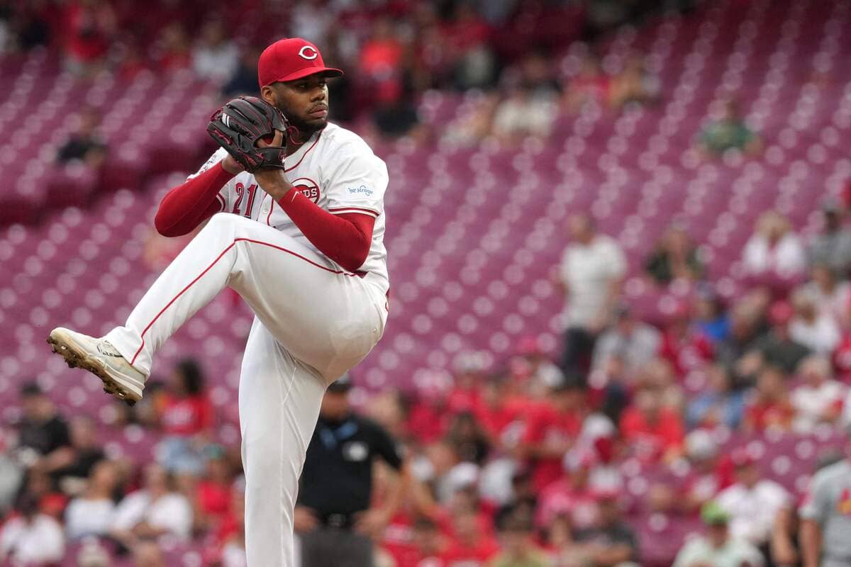 Baseball majeur: il vomit dans son gant en plein match pour la deuxième ...
