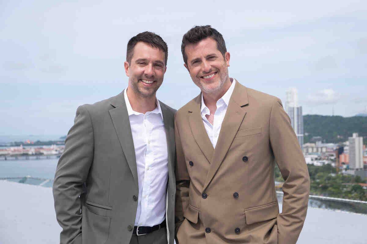 [VIDÉOS] «Sortez-moi d’ici!»: Alex Perron et Clodine Desrochers, les ...