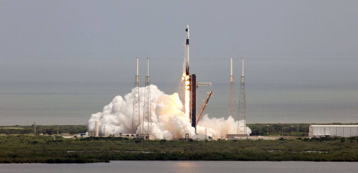 SpaceX va tenter de rattraper en vol une partie de sa mégafusée ...