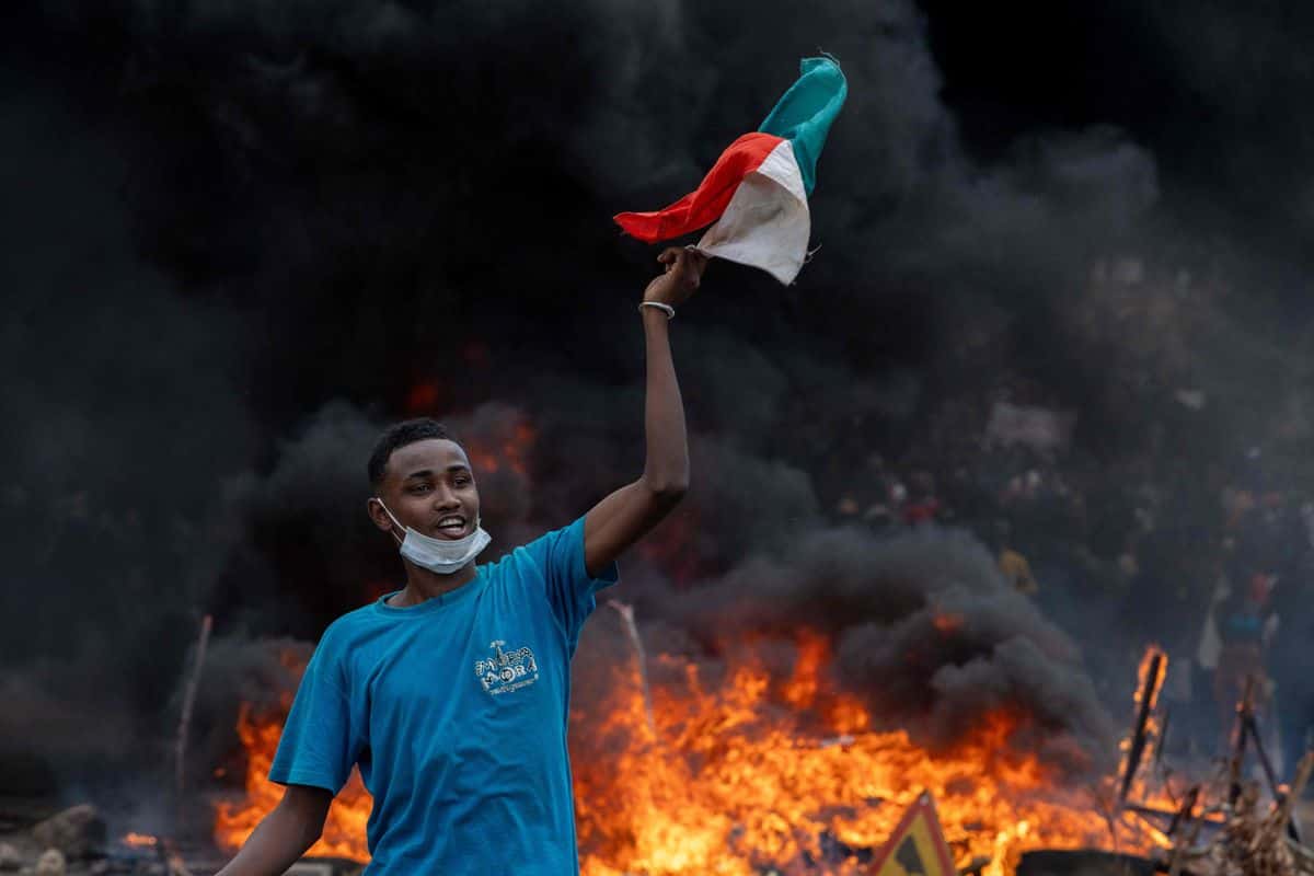 La génération Z au front: voici pourquoi les jeunes se révoltent partout dans le monde | 24 heures