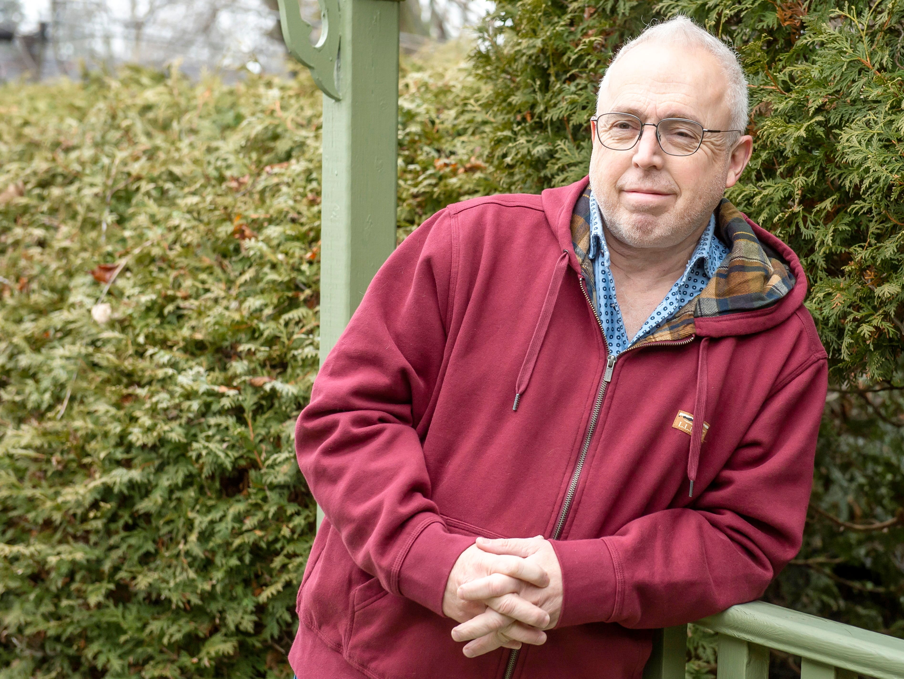 «Bon, si je ne fais rien, je vais mourir»: le député et acteur Denis Trudel célèbre ses 30 ans ...