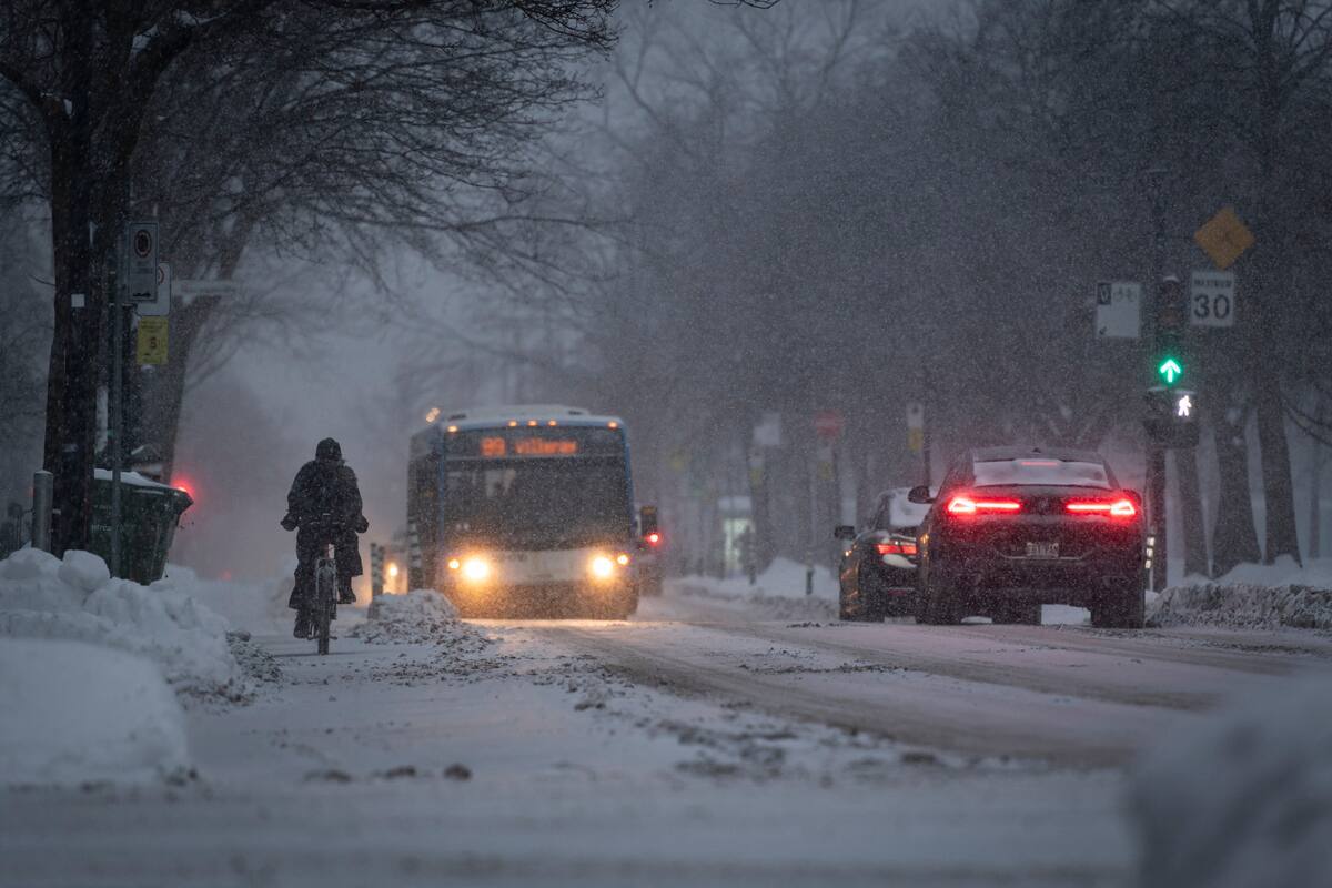 Tempête hivernale: déjà 10 cm à Montréal, la neige commence à Québec | JDM