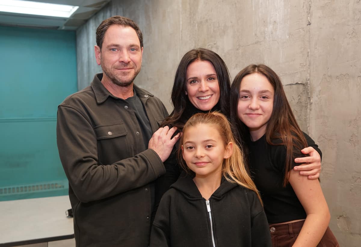 Mélissa Désormeaux-Poulin et Patrick Labbé s’amusent sur le plateau de ...