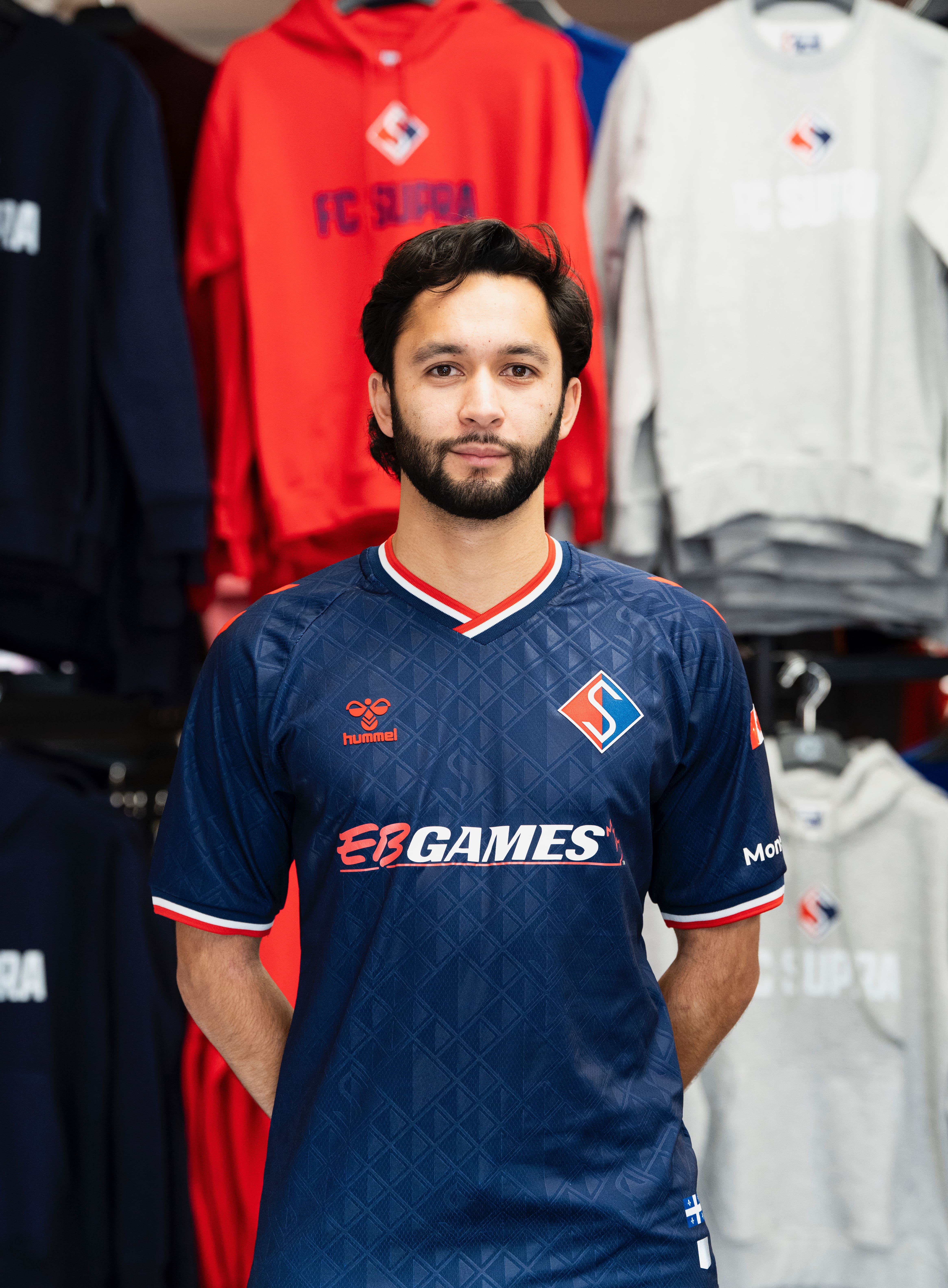 «Immense fierté»: le FC Supra entre dans son ère bleu-blanc-rouge - TVA ...