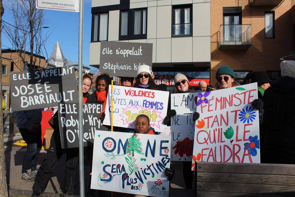 [EN IMAGES] Une marche en mémoire de Daphnée Jolivet à Québec | JDQ