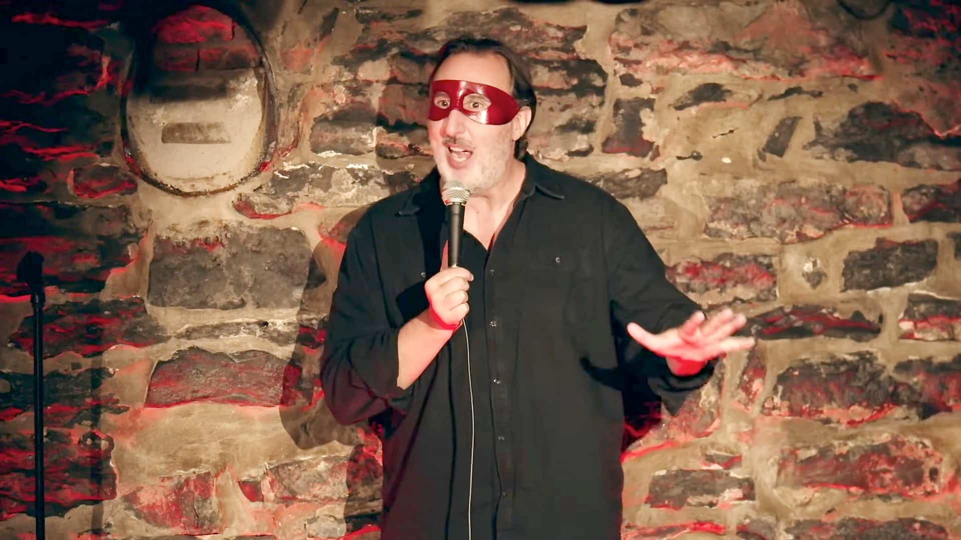 Dans son propre «Bye Bye» de 2024, l’humoriste Martin Petit remet en ...