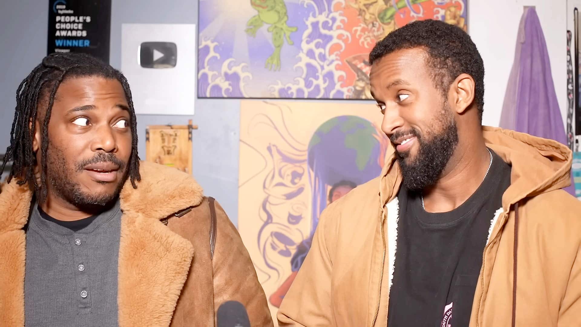 Ces deux humoristes québécois cumulent 30 millions de vues par mois sur ...