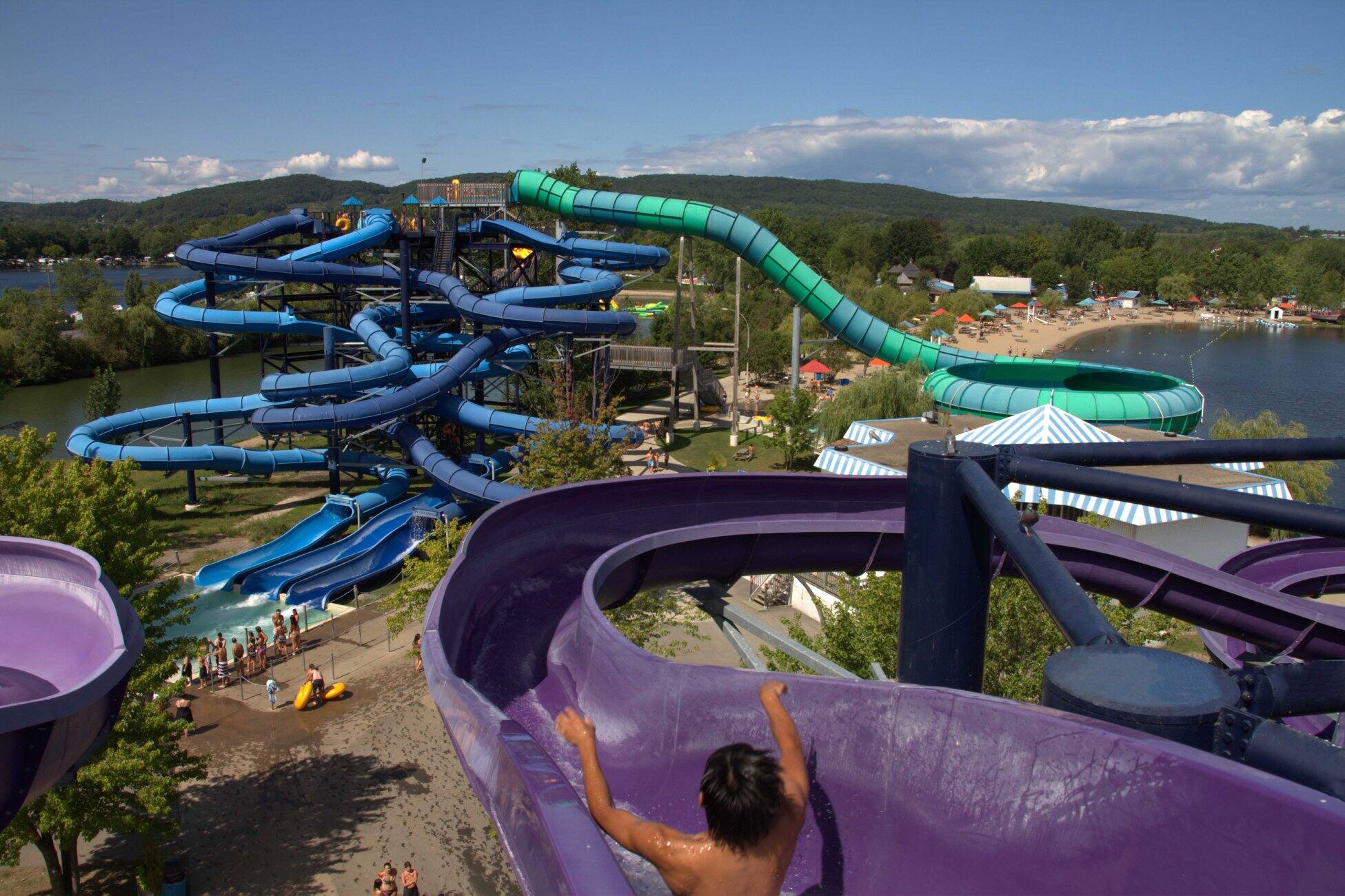 Le Super Aqua Club de Pointe-Calumet ouvre ses portes mercredi | TVA ...