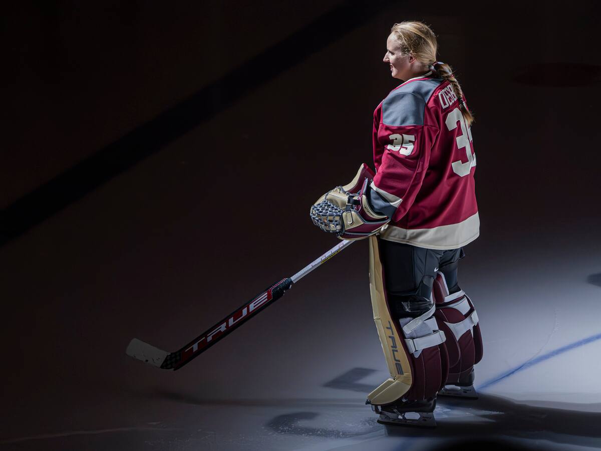 LPHF: Ann-Renée Desbiens honorée | Le Journal de Montréal