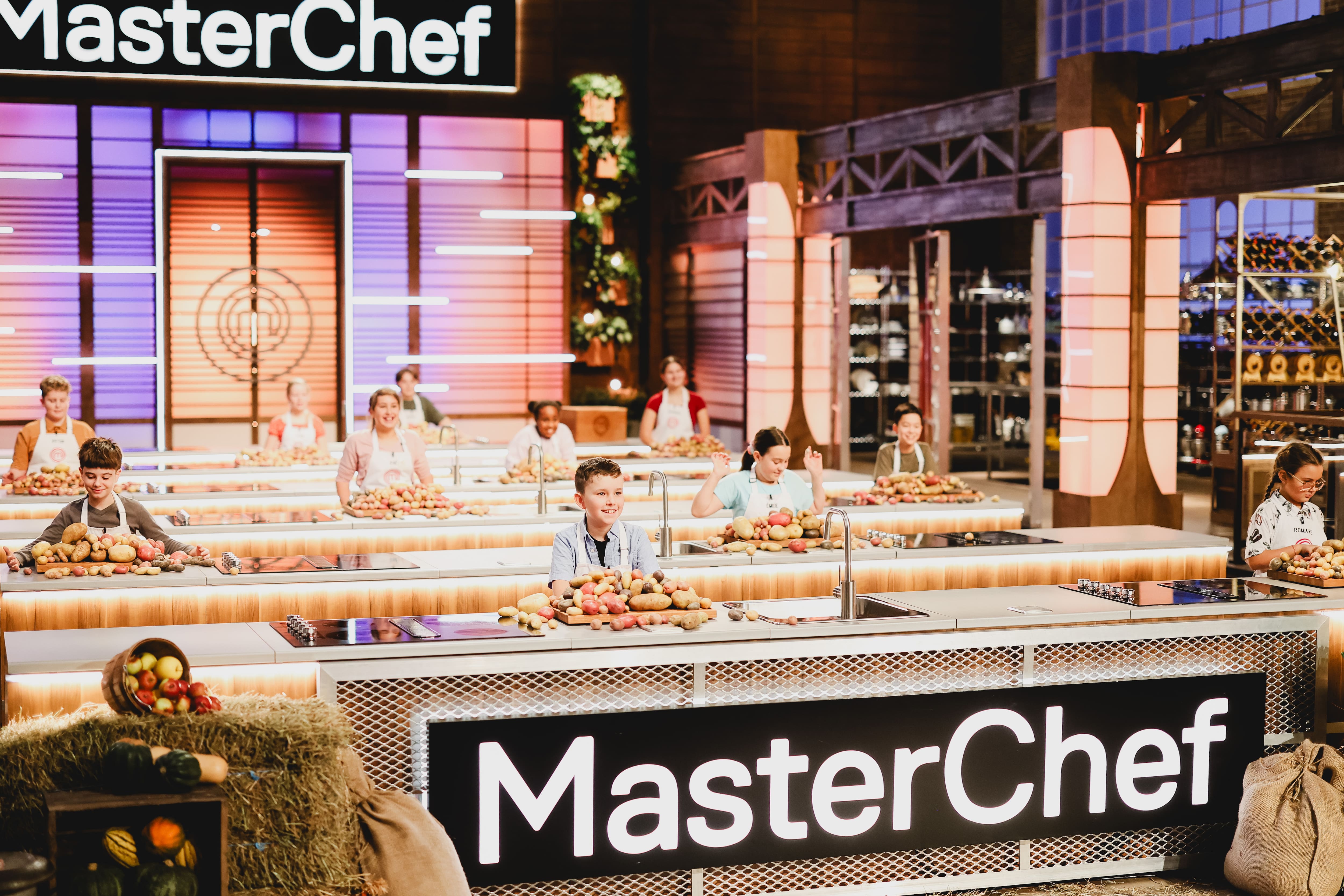Zoé remporte la compétition culinaire «MasterChef Junior Québec» | TVA ...