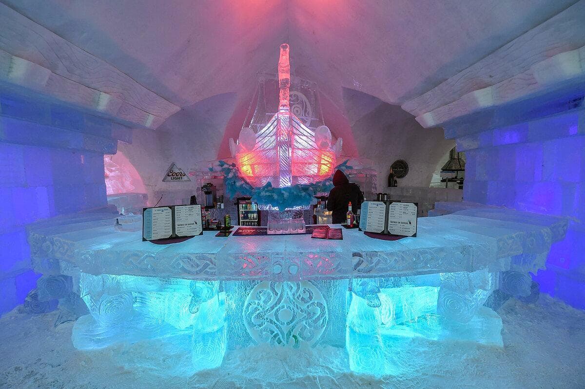 [PHOTOS] L’Hôtel de glace fait le plein de curieux | JDM