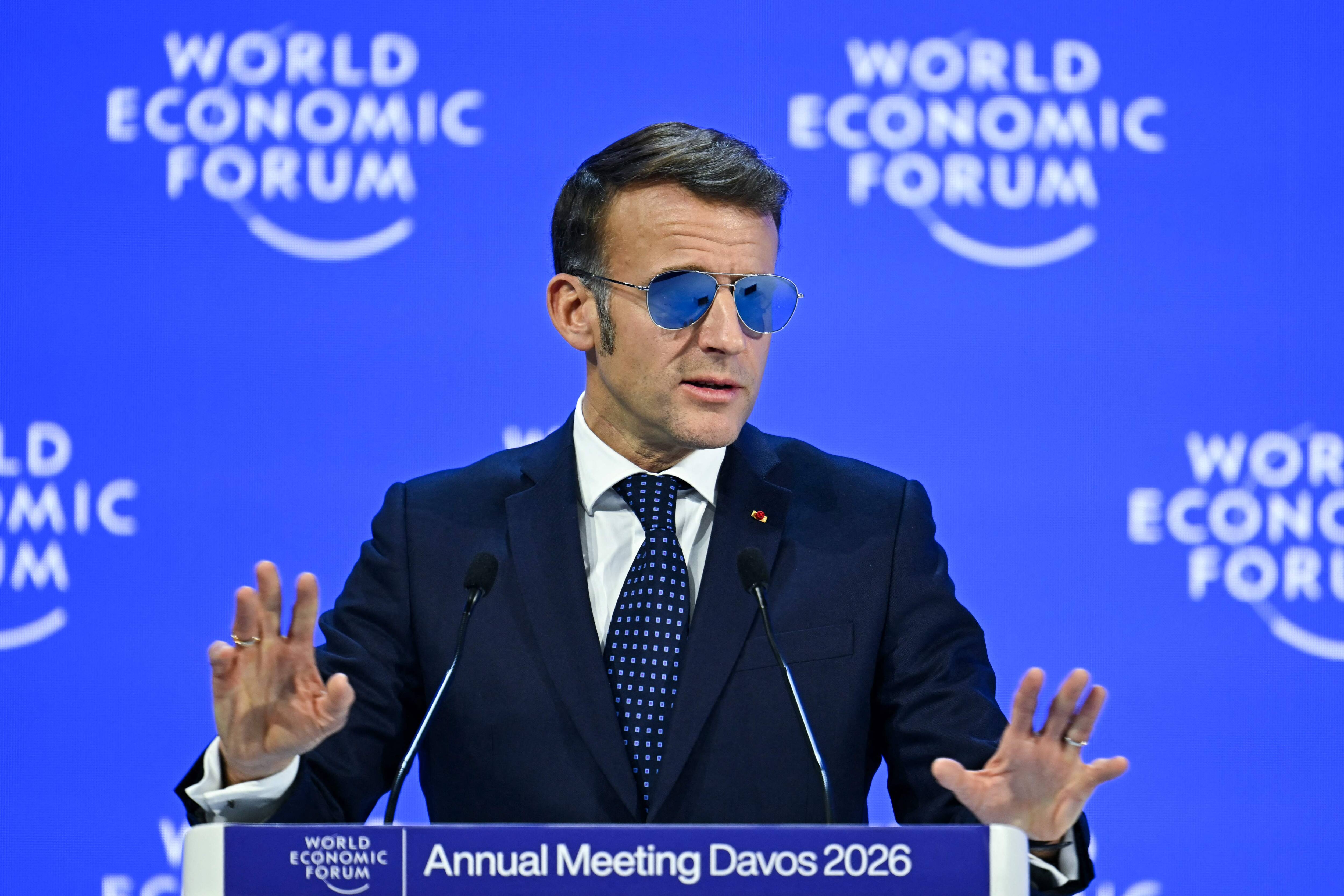 EN IMAGES | Pourquoi Emmanuel Macron porte-t-il des lunettes lors de la ...