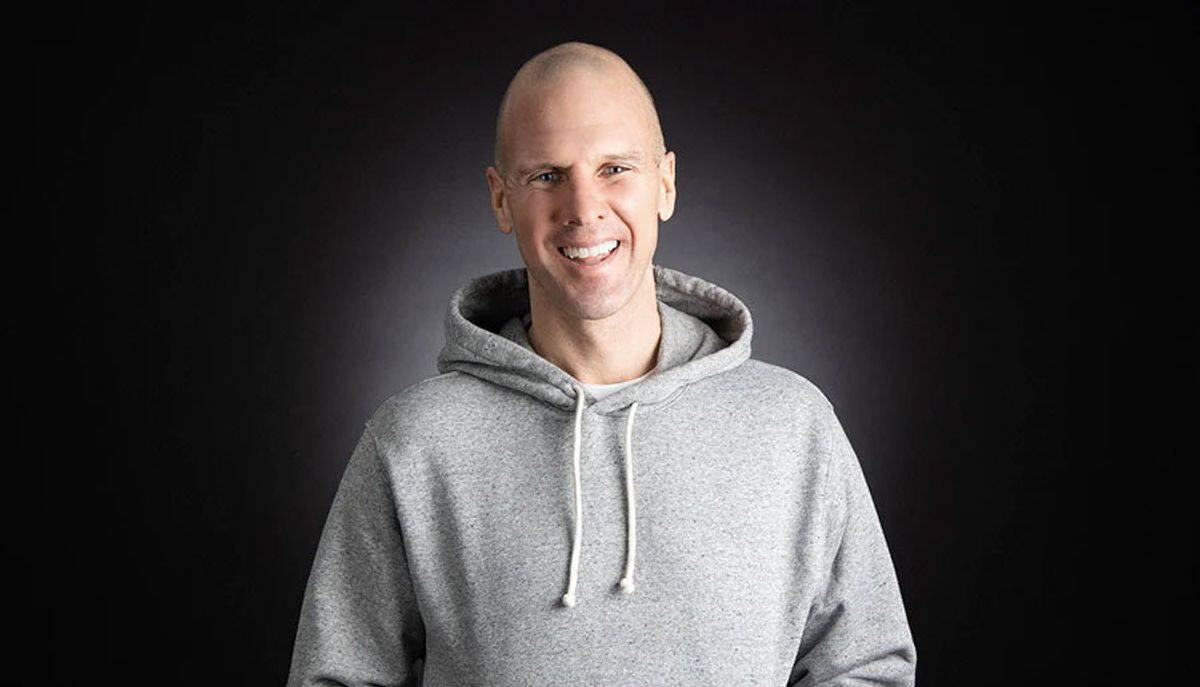 Deux courtiers ont fait une passe d’argent sur le dos d’une aînée ...