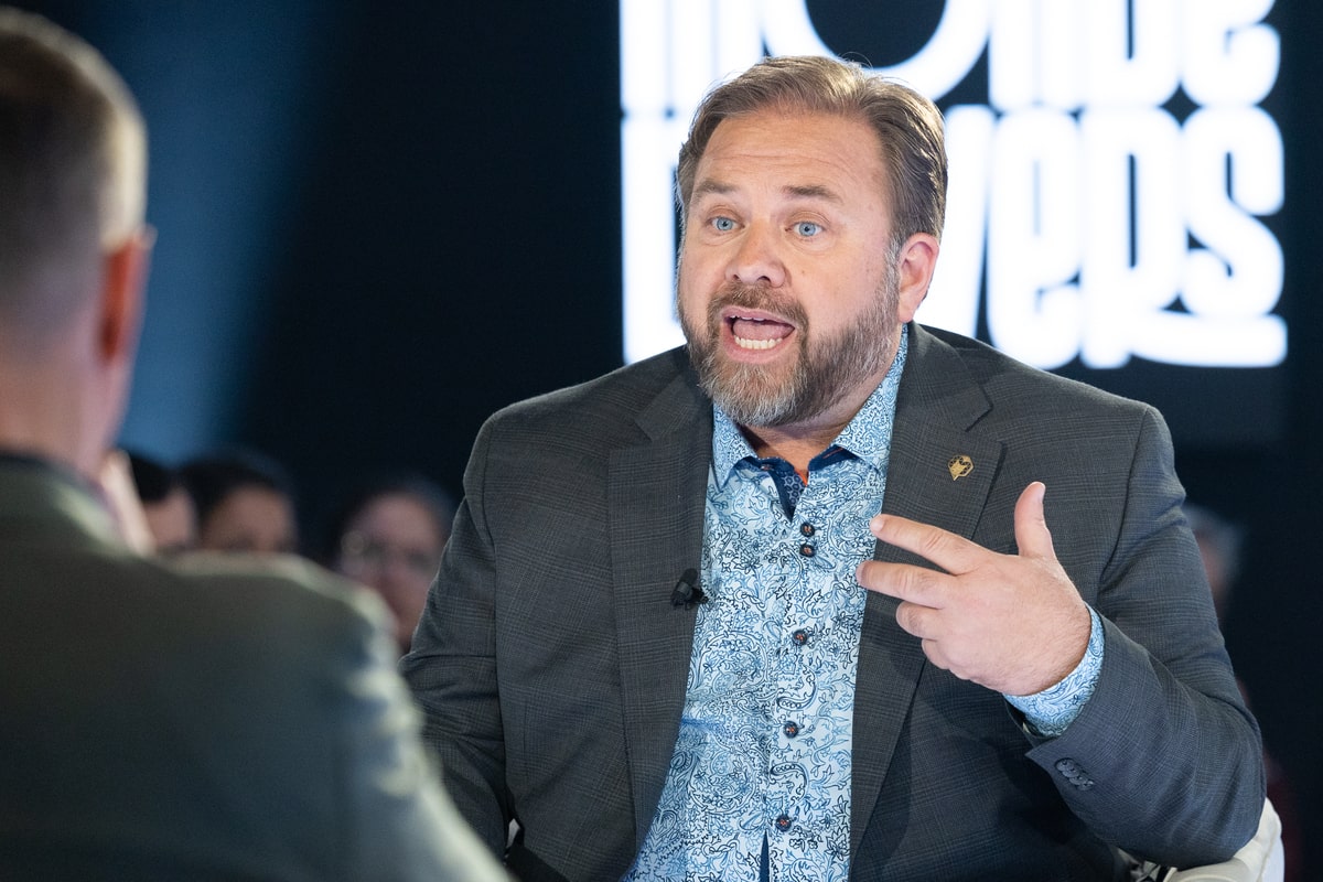 Propos «diffamatoires» de Dominic Maurais contre Bruno Marchand: les ...