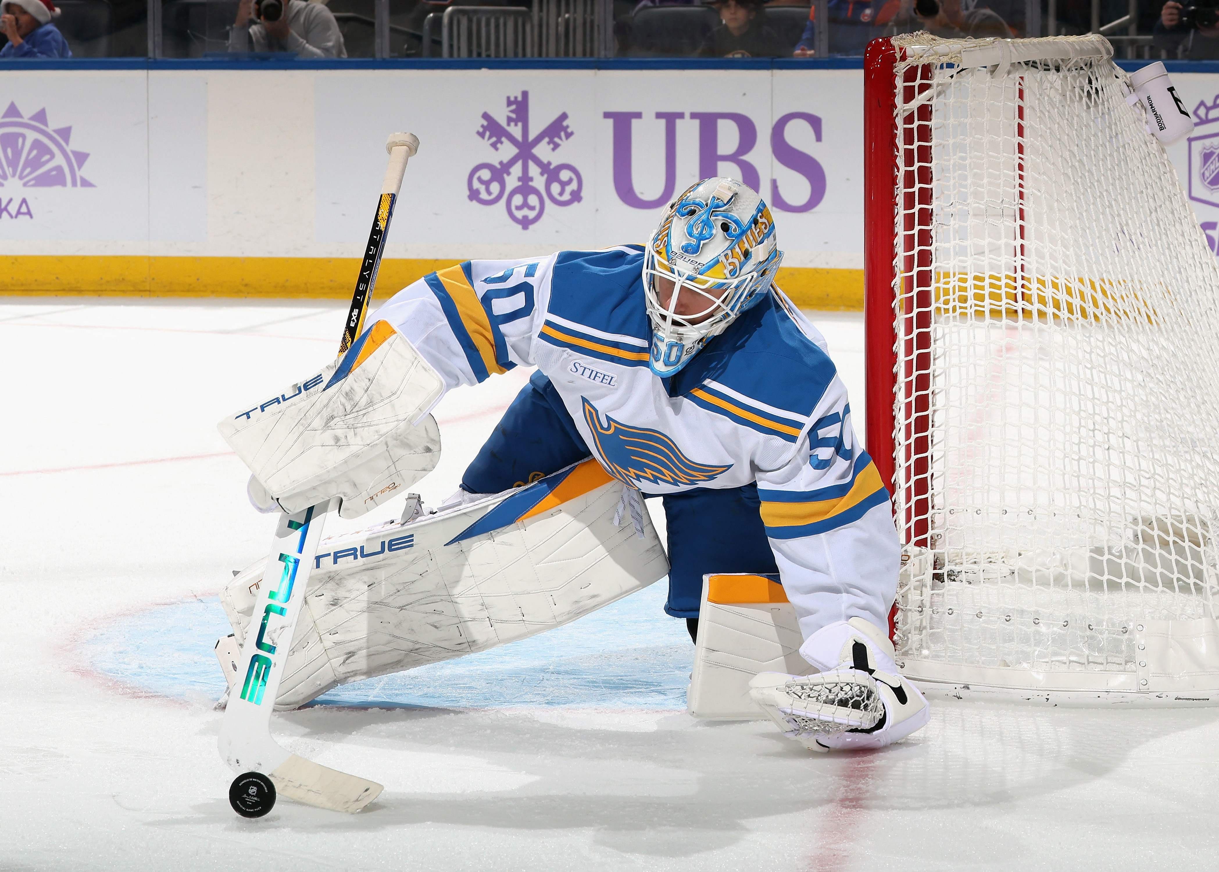 Envoyé aux douches, Jordan Binnington enguirlande son entraîneur - TVA ...