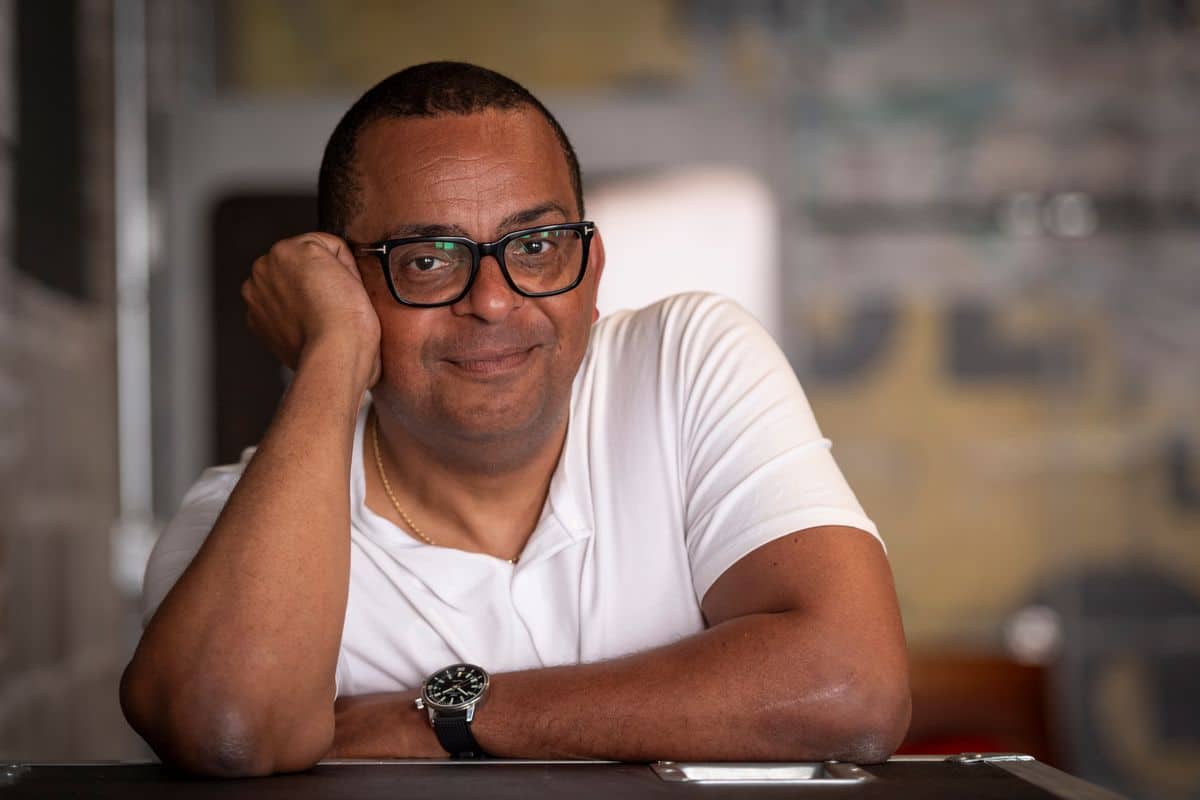 Gregory Charles explore le pouvoir de la musique sur la mémoire dans ...