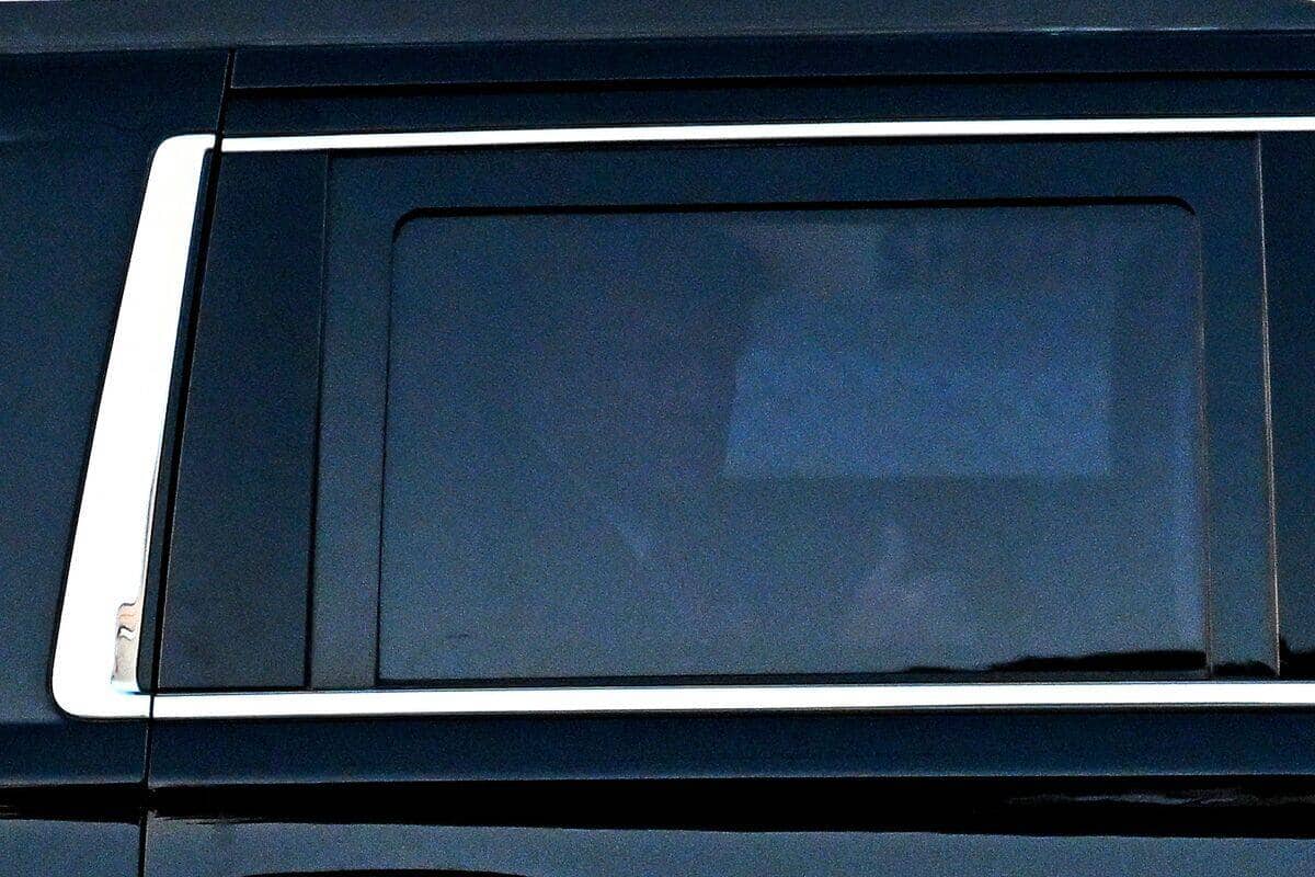 Trump passe par la case prison avec une photo judiciaire historique ...