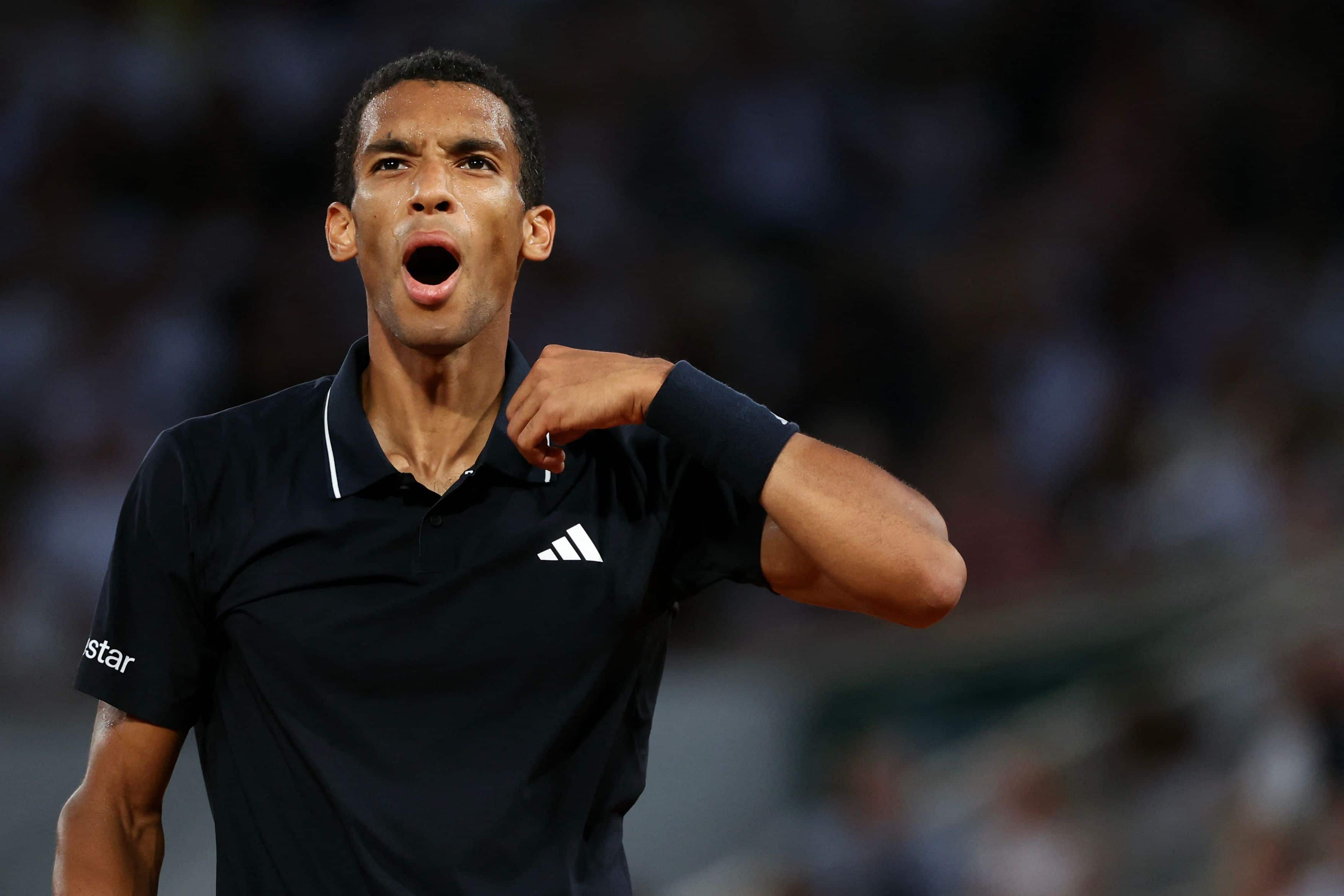 Roland-Garros: Auger-Aliassime se qualifie pour les huitièmes de finale ...