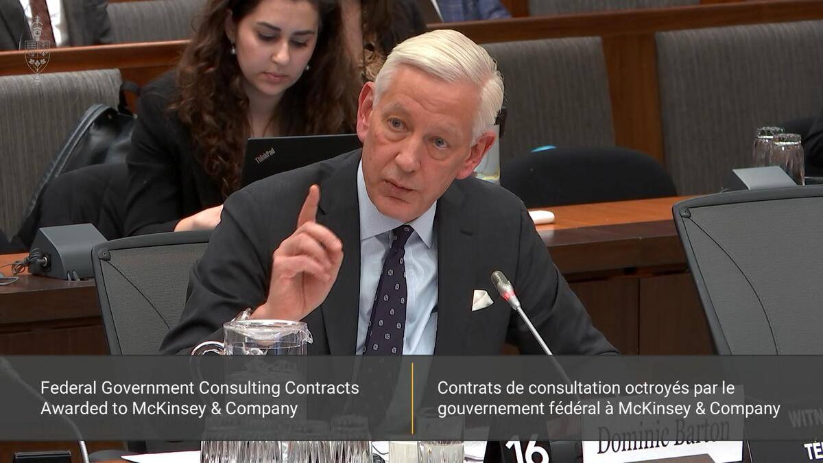 Comité parlementaire sur McKinsey: Dominic Barton nie être un ami de ...