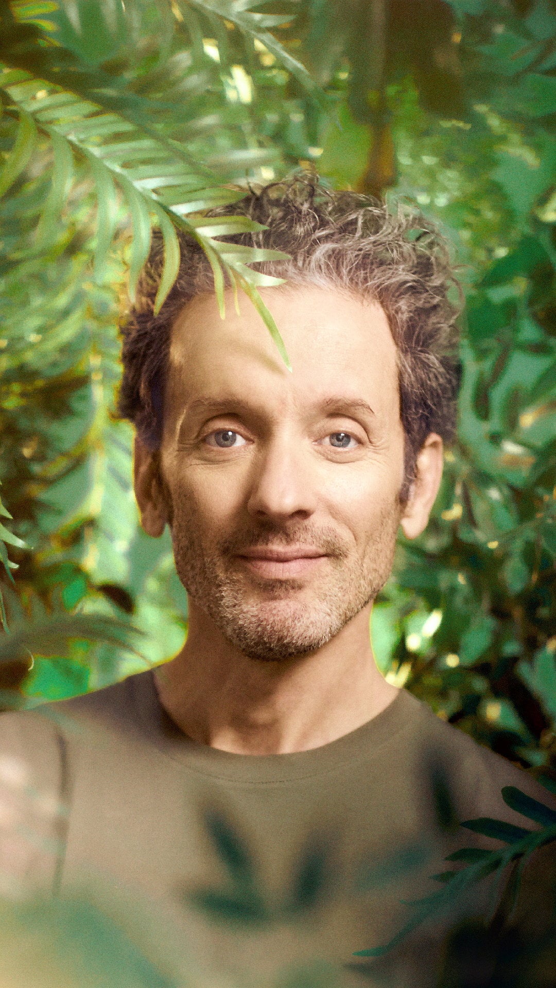 André Sauvé sort de sa retraite pour présenter un spectacle plus dépouillé et intime ...