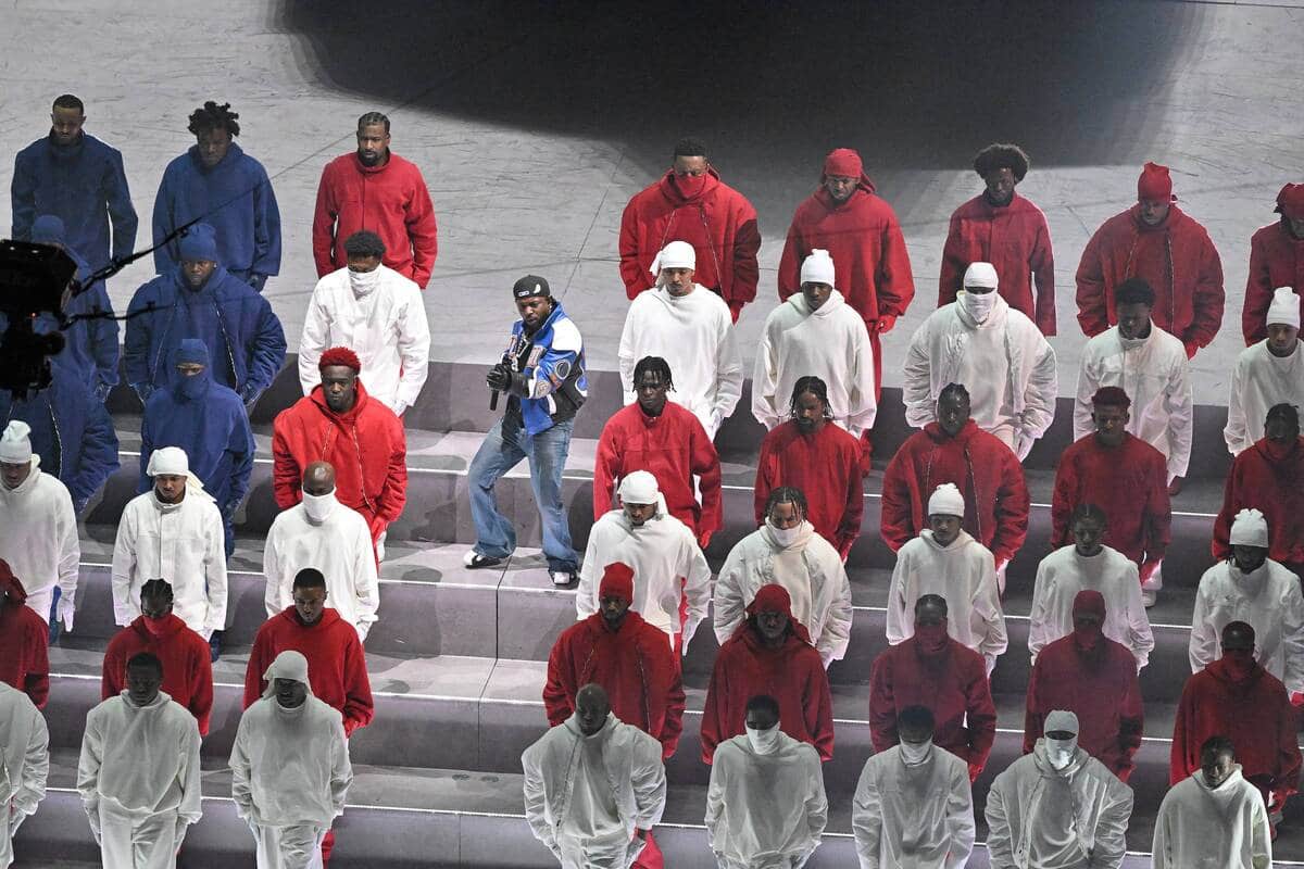 Voici 3 messages cachés dans la prestation de Kendrick Lamar au Super ...