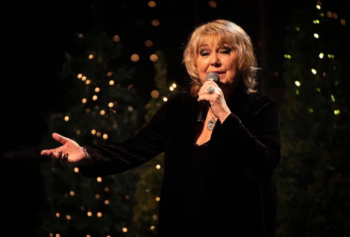 Johanne Blouin en spectacle au Cabaret du Casino de Montréal le 4 ...
