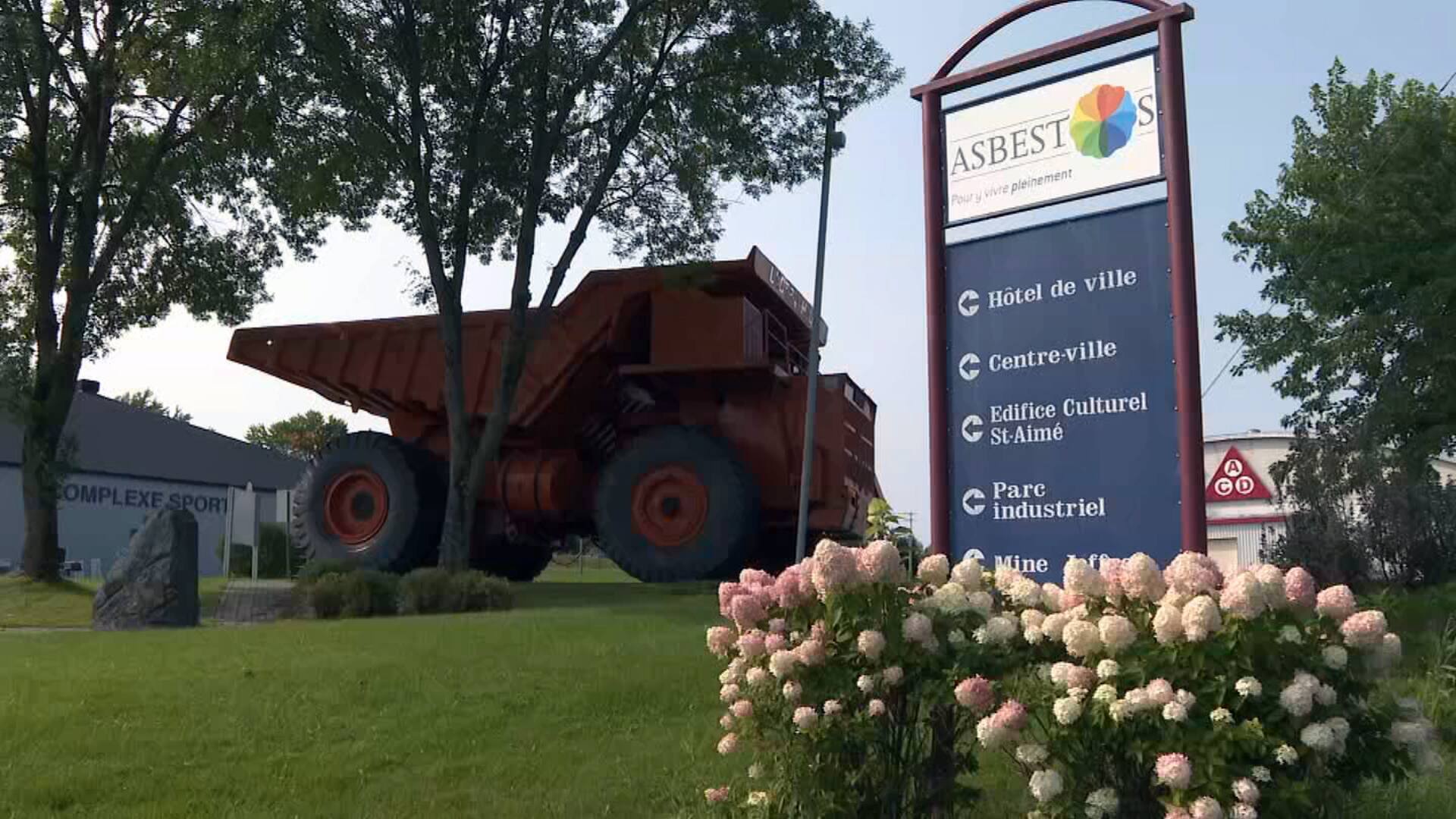 Adieu Asbestos. Bienvenue à Val-des-Sources! | TVA Nouvelles