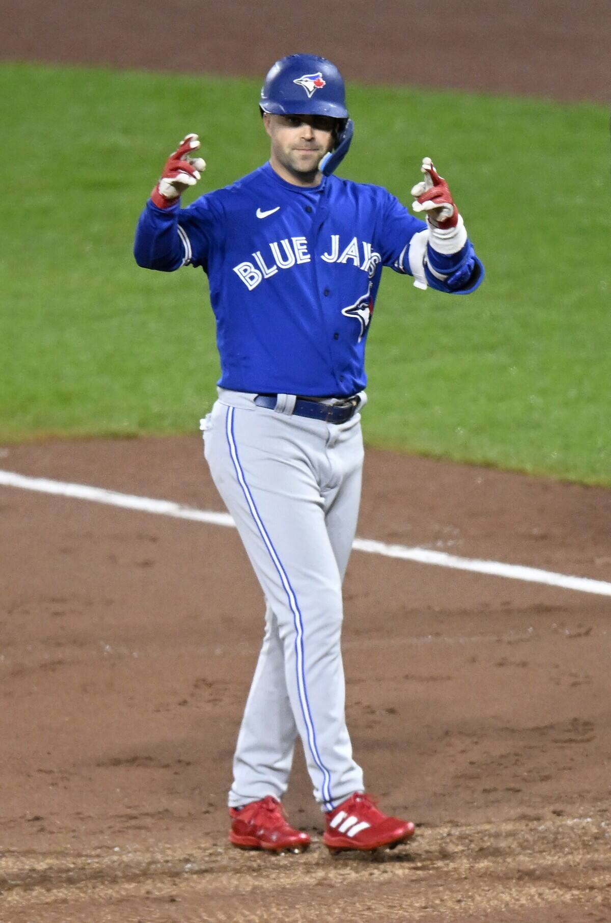 Whit Merrifield se débarrasse des Yankees - TVA Sports