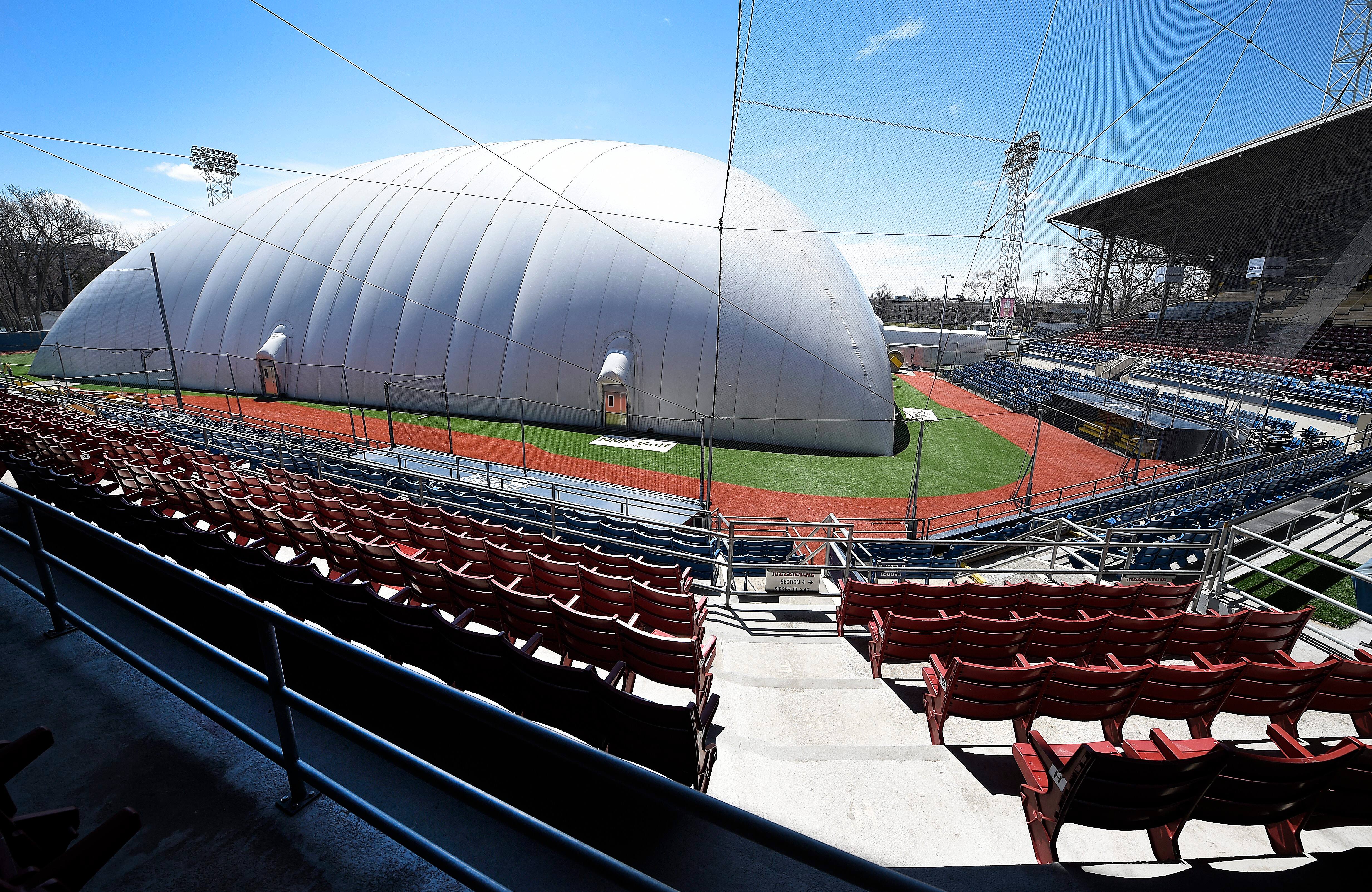 Un dôme sur le stade de Québec tout l’été? - TVA Sports