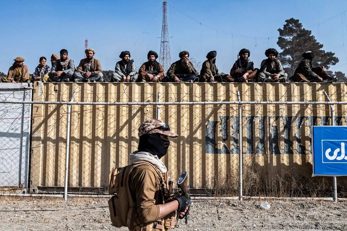 Afghanistan: Taking photos is a “big sin,” according to a Taliban official